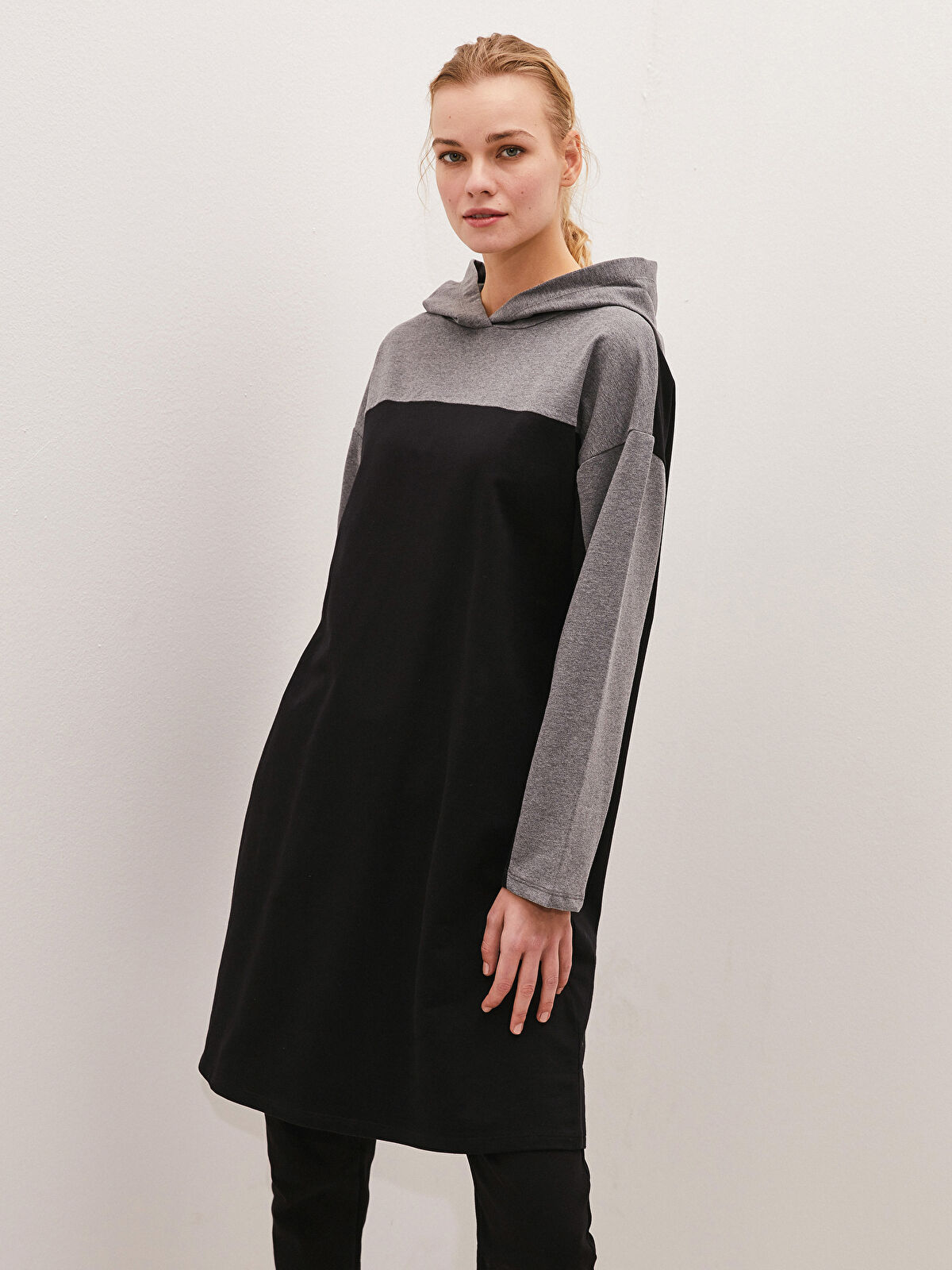 Kapüşonlu Renk Bloklu Uzun Kollu Kadın Elbise