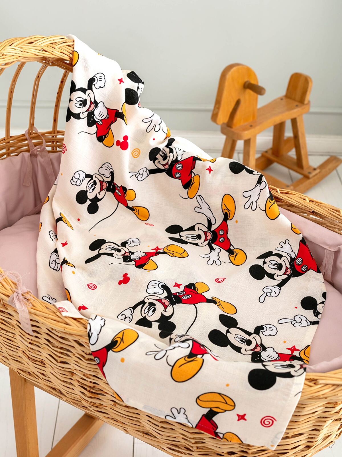 Mickey Mouse Baskılı Erkek Bebek Müslin Bez