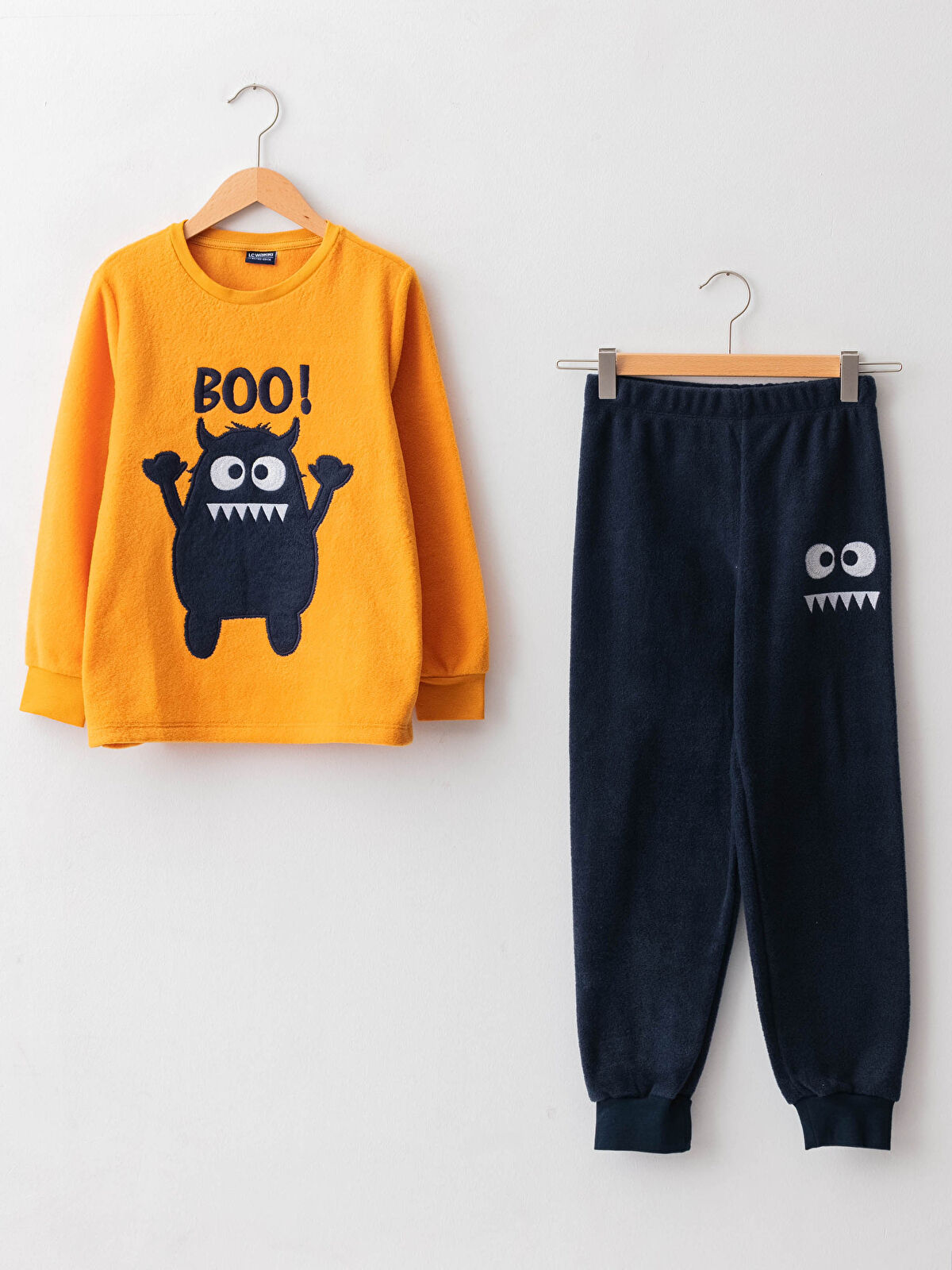 Bisiklet Yaka Nakışlı Uzun Kollu Polar Erkek Çocuk Pijama Takımı