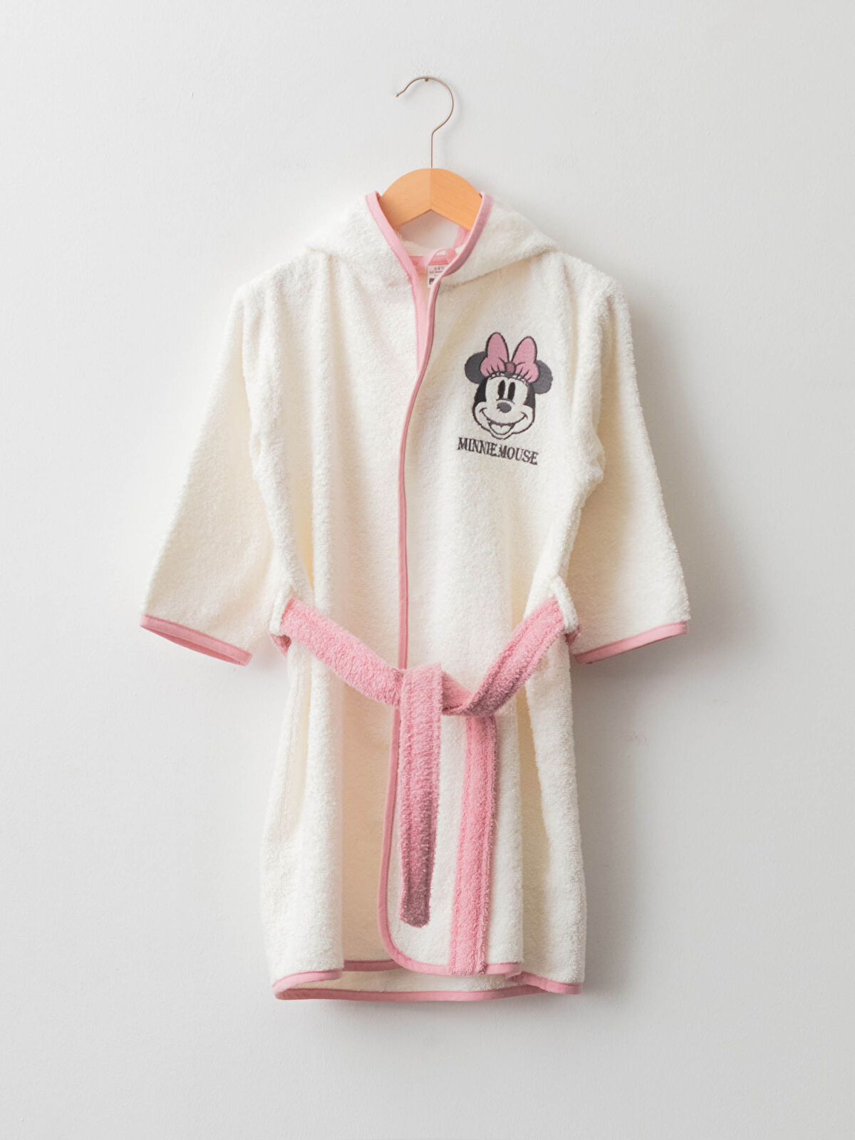 Kapüşonlu Uzun Kollu Minnie Mouse Nakışlı Kız Bebek Bornoz