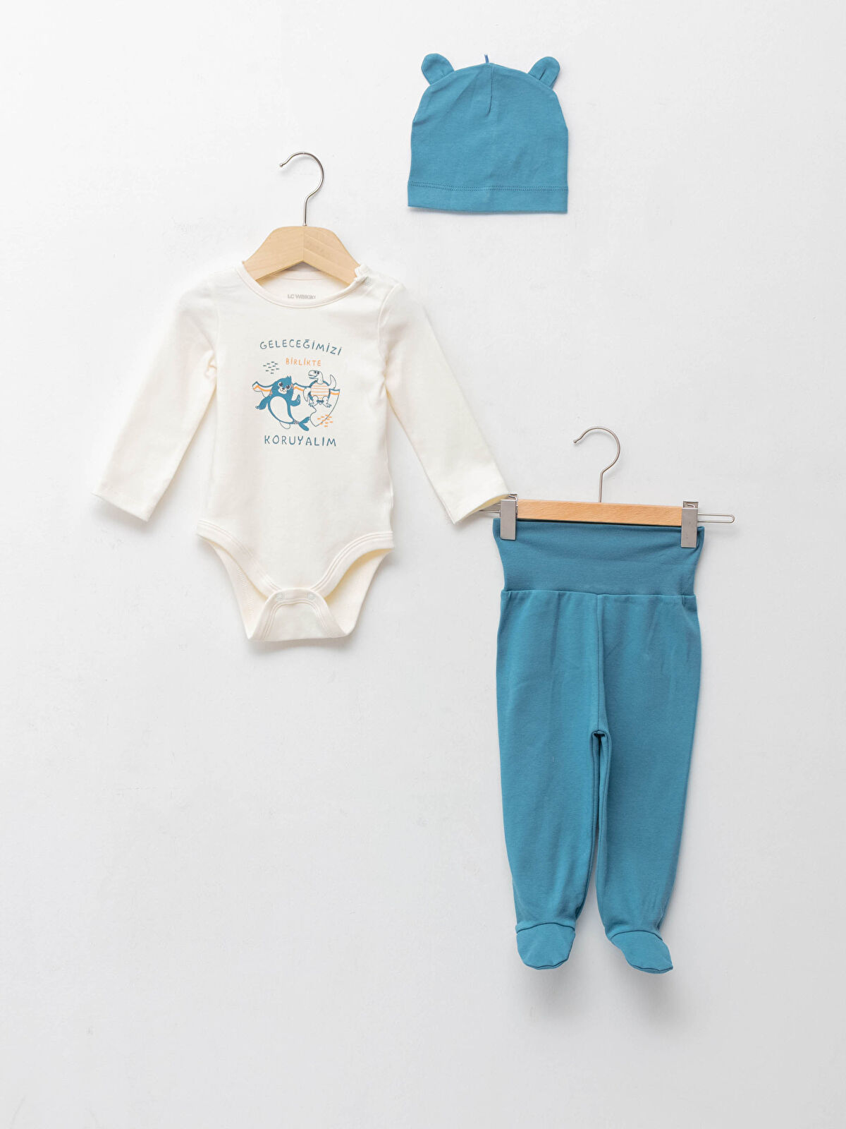 Bisiklet Yaka Uzun Kollu Nesli Tükenen Hayvan Temalı Caretta Caretta Baskılı Erkek Bebek Sweatshirt Pantolon ve Bere 3'lü Takım