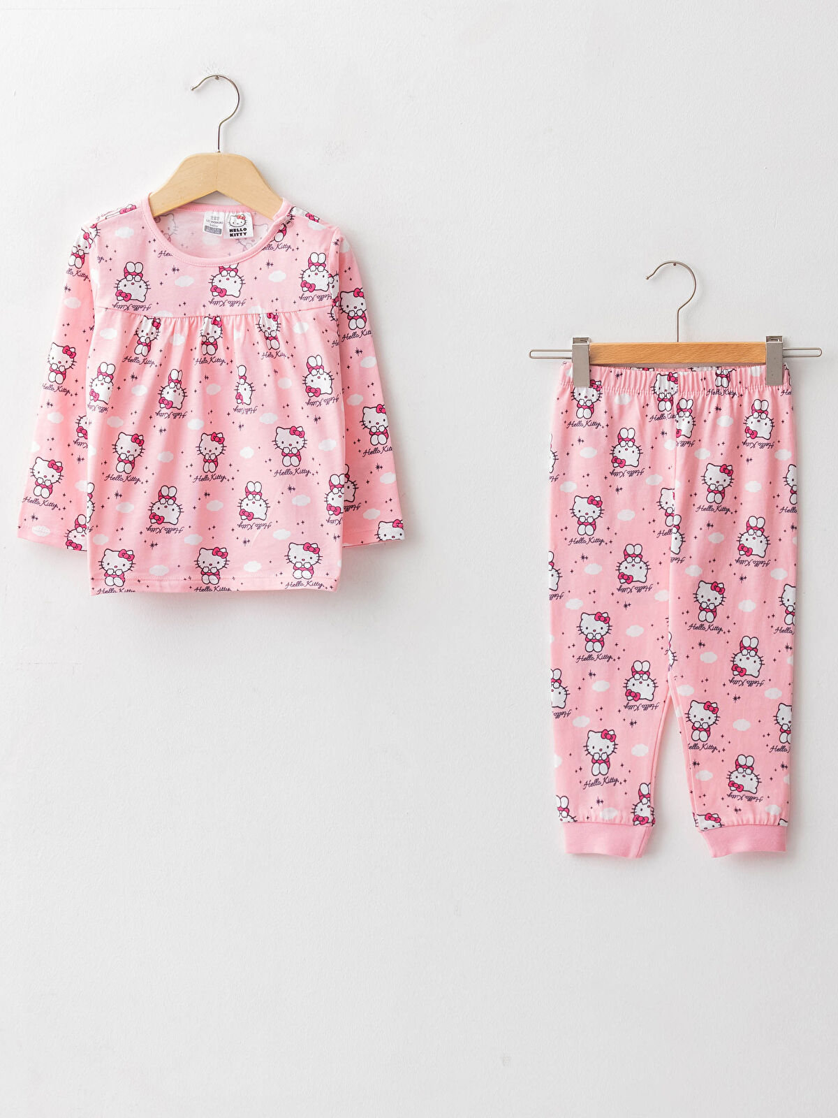 Bisiklet Yaka Uzun Kollu Hello Kitty Baskılı Pamuklu Kız Bebek Pijama Takımı