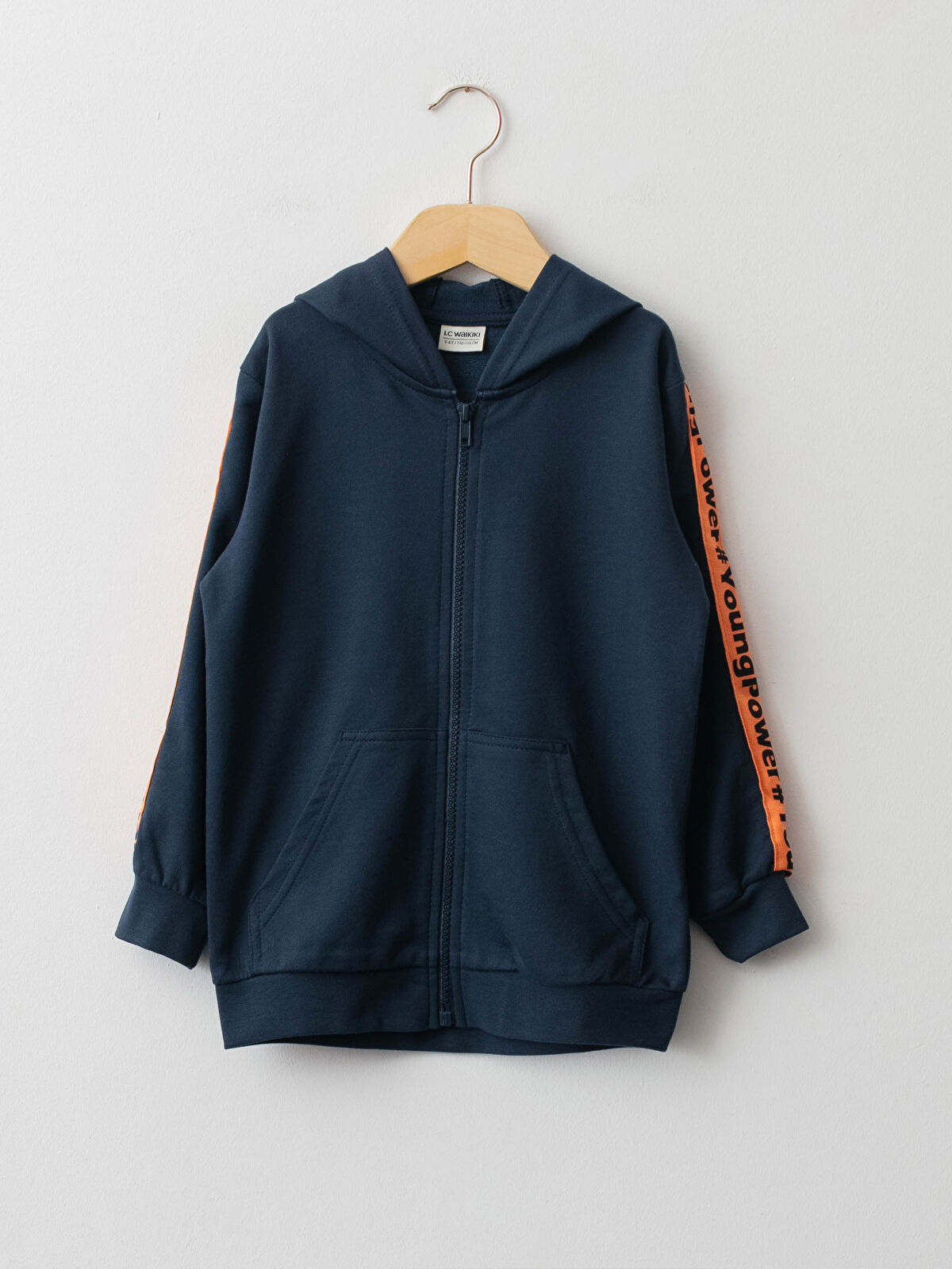 Kapüşonlu Slogan Yazı Baskılı Uzun Kollu Erkek Çocuk Fermuarlı Sweatshirt Kapüşonlu Slogan Yazı Baskılı Uzun Kollu Erkek Çocuk Fermuarlı Sweatshirt