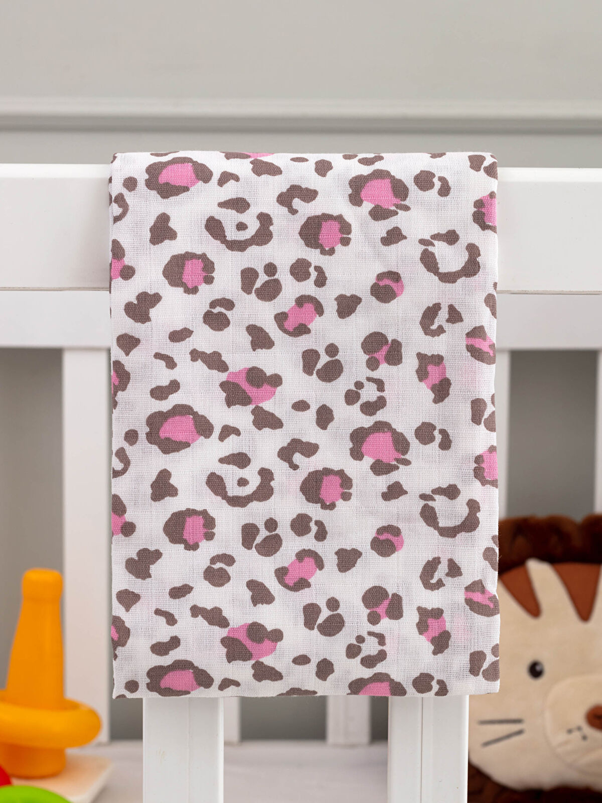 Desenli Pamuklu Kız Bebek Müslin Bez