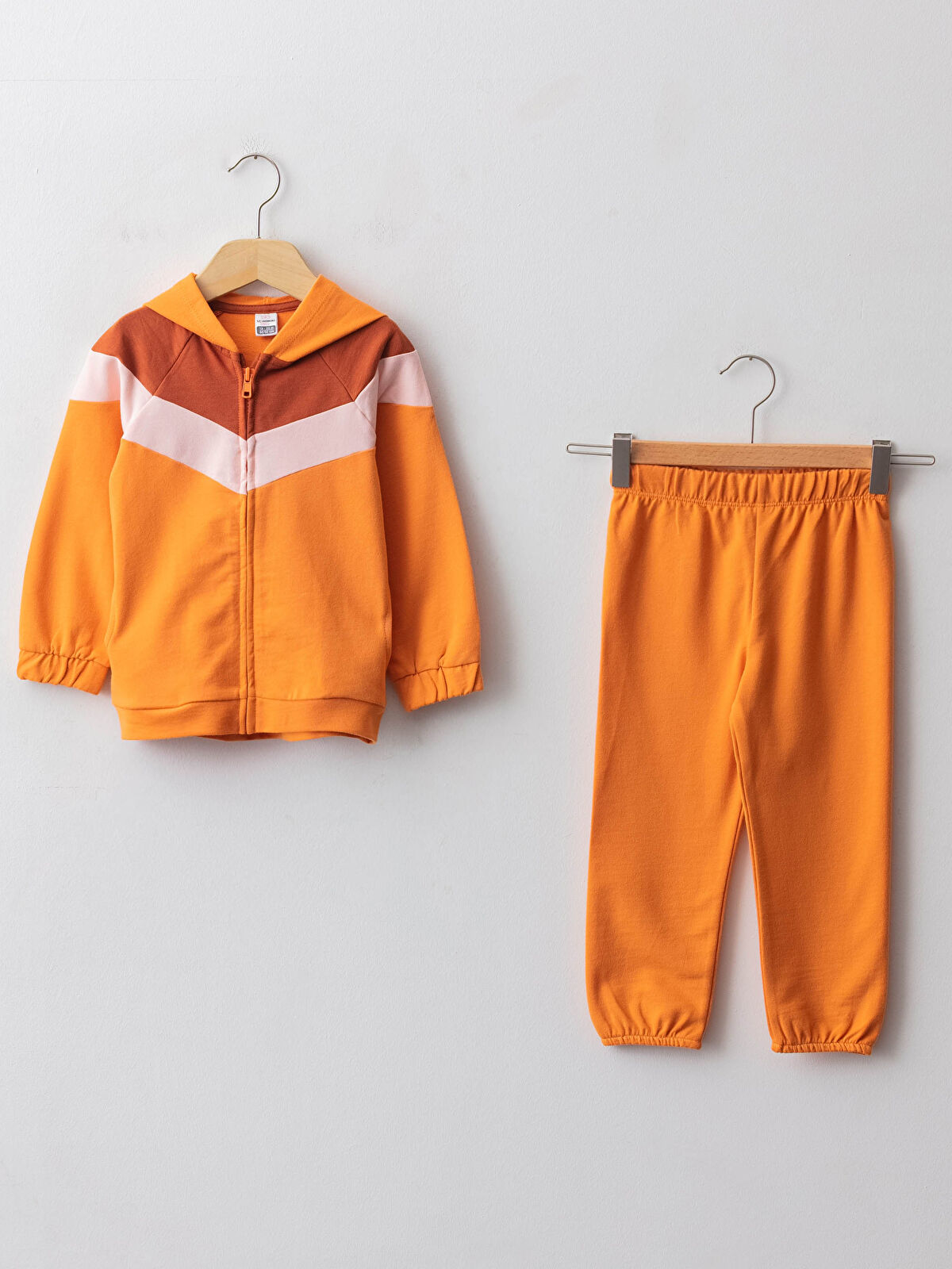 Kapüşonlu Uzun Kollu Kız Bebek Fermuarlı Sweatshirt ve Pantolon 2'li Takım