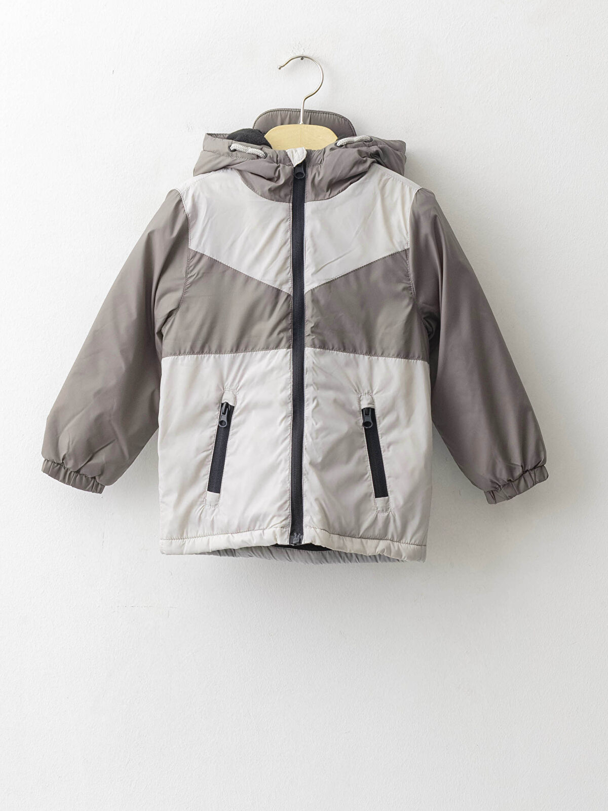 Kapüşonlu Uzun Kollu Renk Bloklu Erkek Bebek Fermuarlı Mont