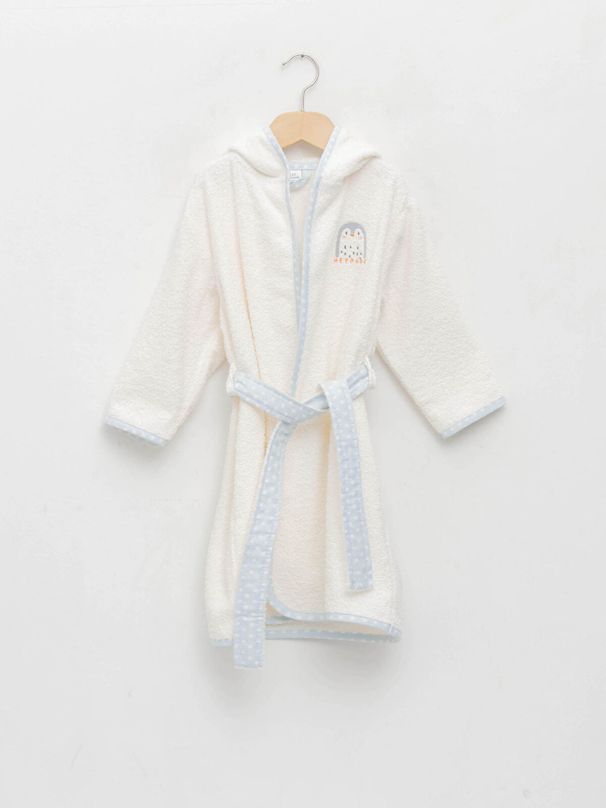 Kapüşonlu Uzun Kollu Baskılı Pamuklu Erkek Bebek Bornoz Kapüşonlu Uzun Kollu Baskılı Pamuklu Erkek Bebek Bornoz