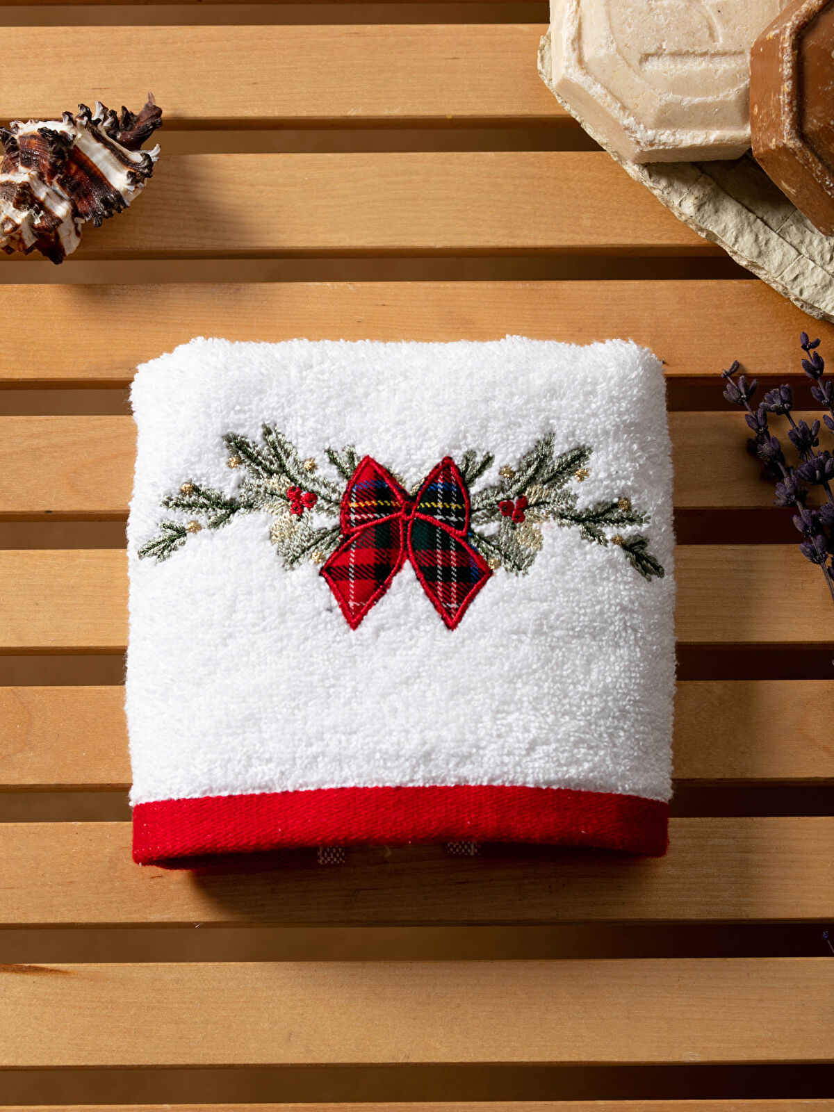 Yılbaşı Temalı Nakış Detaylı El Havlusu 30x50 Cm