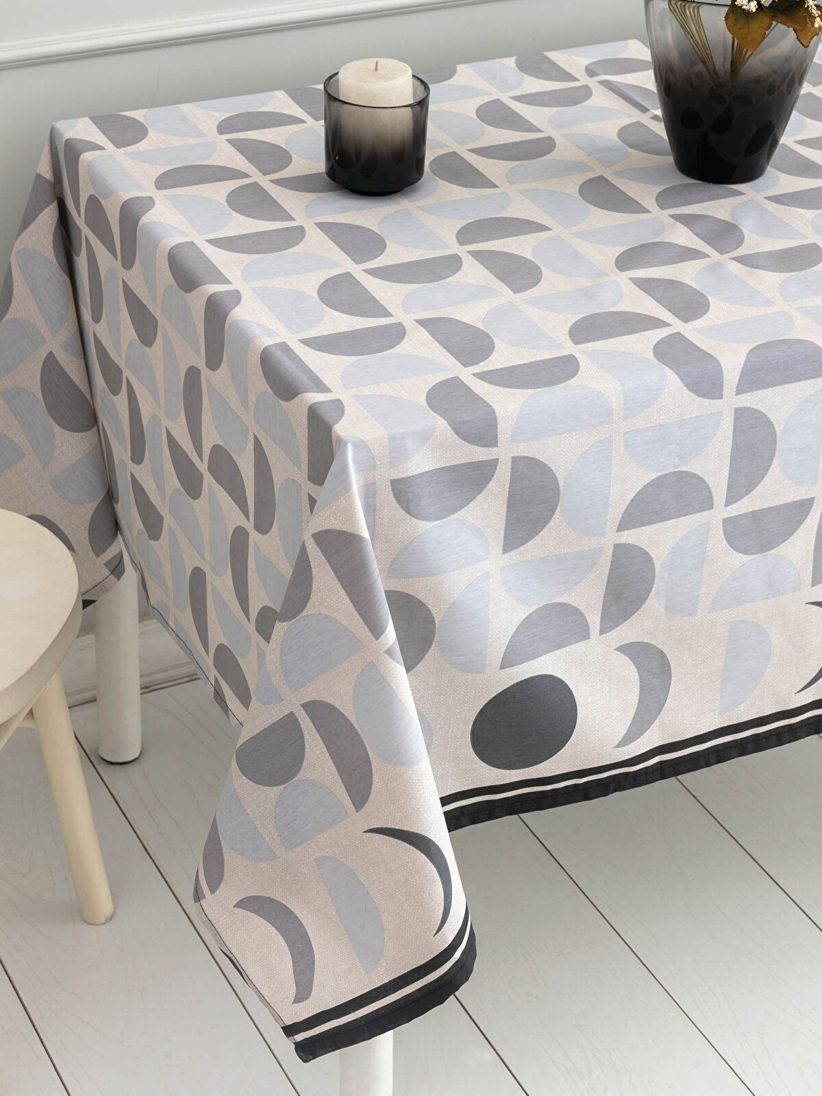 Baskılı Masa Örtüsü 150x200 Cm