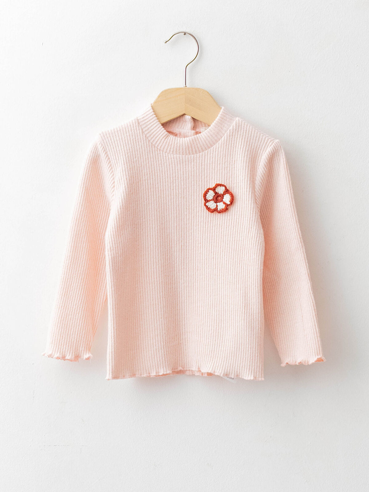 Yarım Balıkçı Yaka Uzun Kollu Nakış Detaylı Kız Bebek Tişört