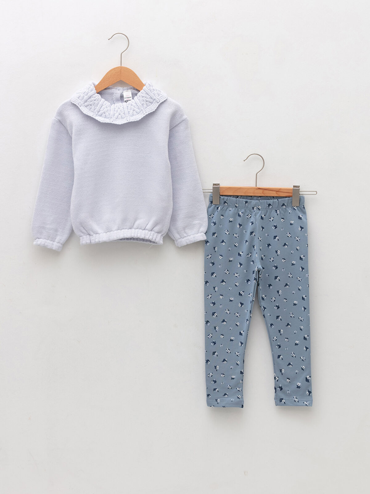 Bisiklet Yaka Uzun Kollu Kız Bebek Triko Kazak ve Pantolon 2'li Takım