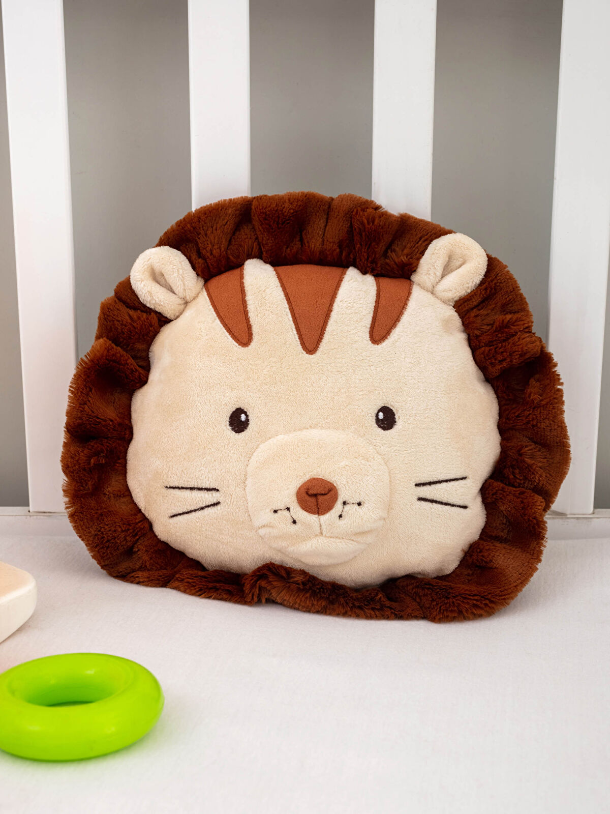 Nakış Detaylı Dolgulu Bebek Aslan Kırlent 29x27 Cm Nakış Detaylı Dolgulu Bebek Aslan Kırlent 29x27 Cm