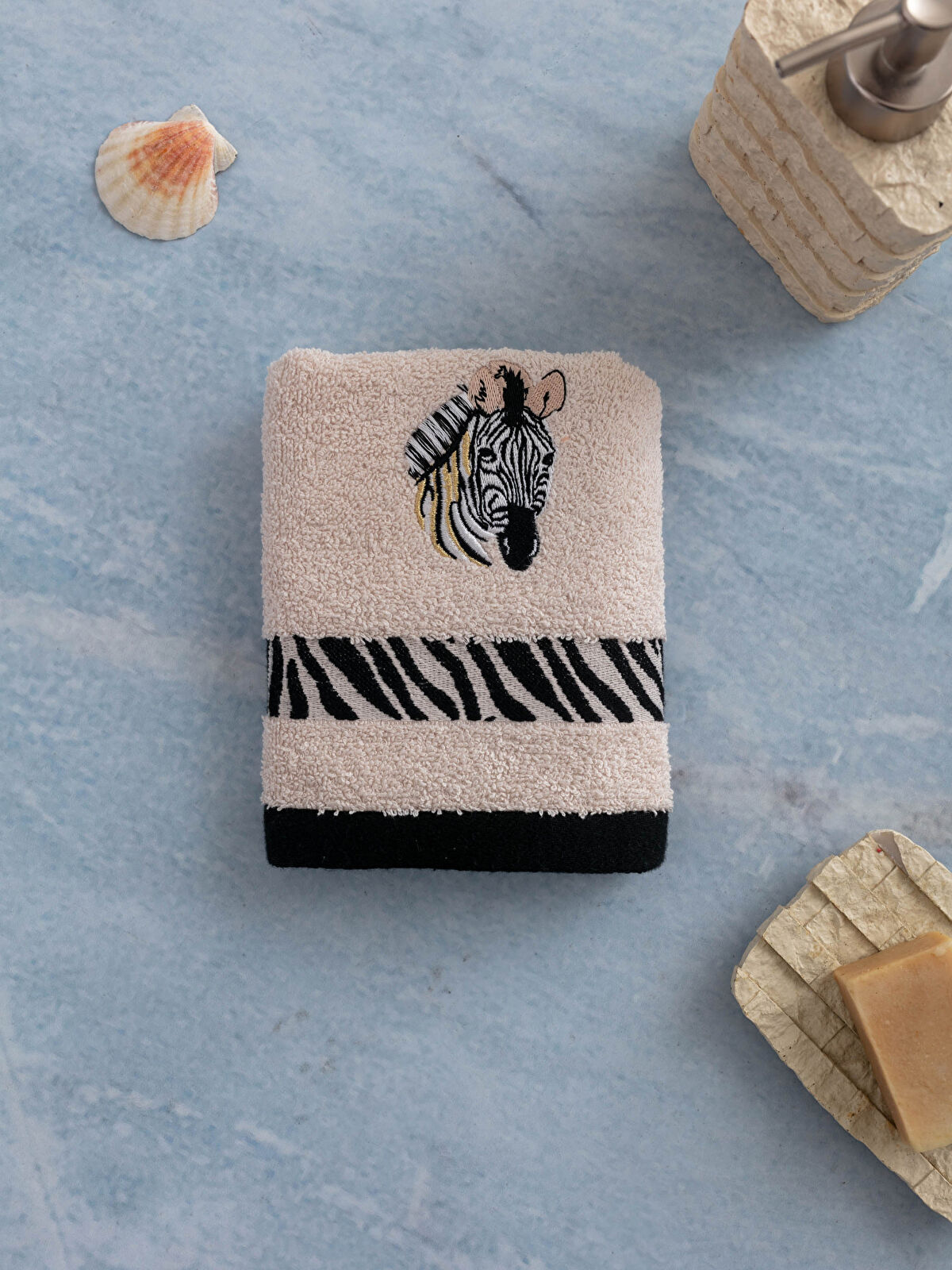 Zebra Nakışlı Jakarlı El Havlusu 30x50 Cm