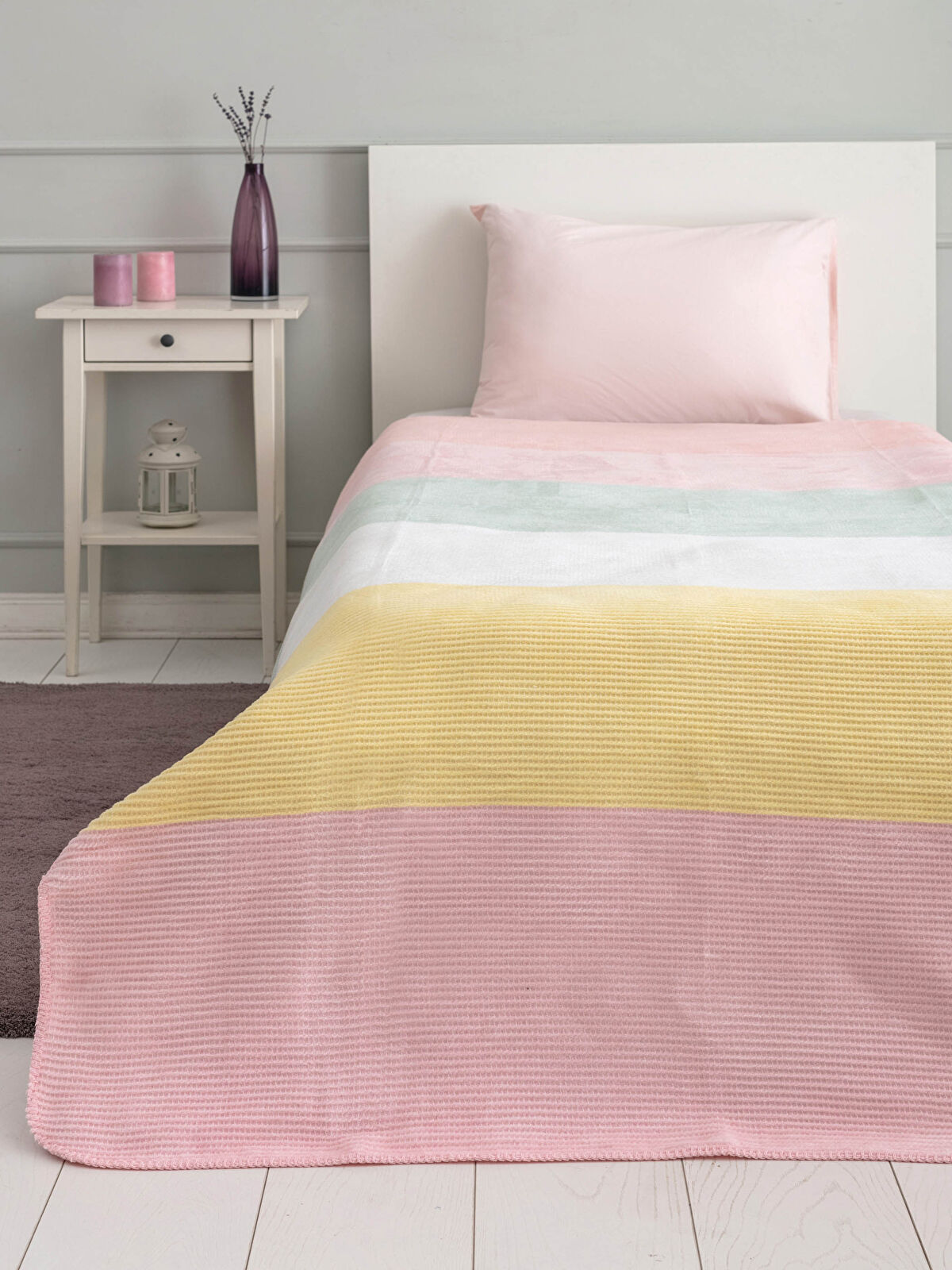 Tek Kişilik Kendinden Desenli Kız Çocuk Battaniye 150x200 Cm