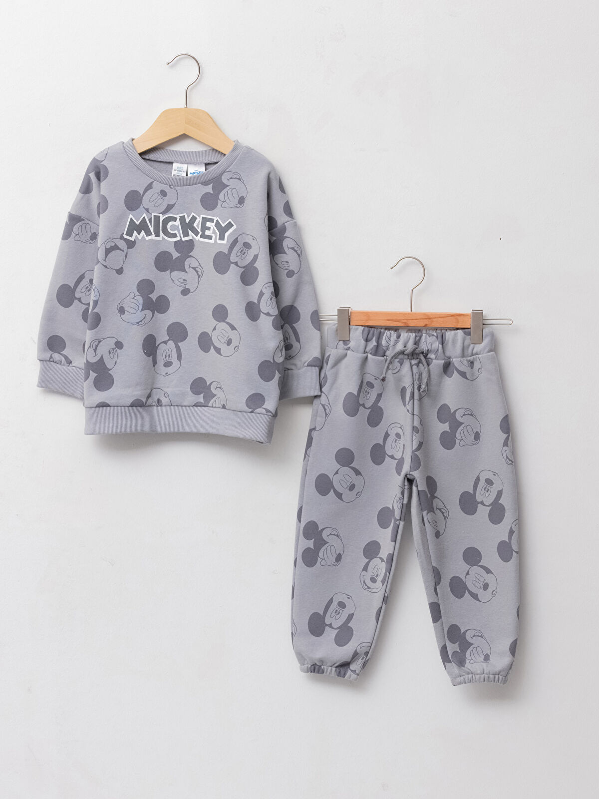 Bisiklet Yaka Uzun Kollu Mickey Mouse Baskılı Erkek Bebek Sweatshirt ve Pantolon 2'li Takım