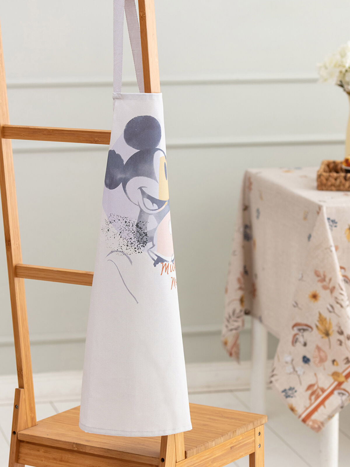 Mickey Mouse Baskılı Erkek Çocuk Mutfak Önlüğü