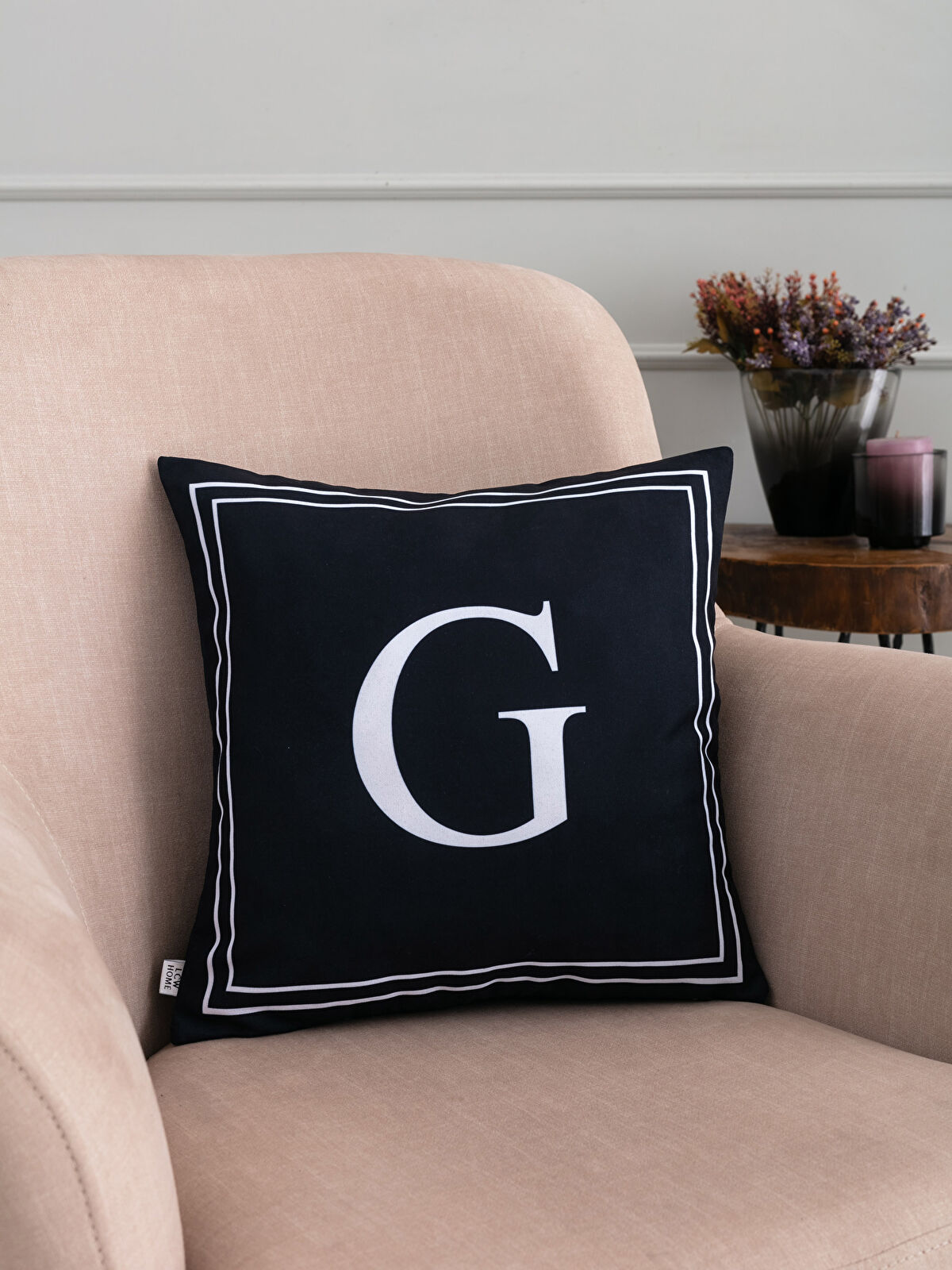 G Harfi Baskılı Kırlent Kılıfı 45x45 Cm