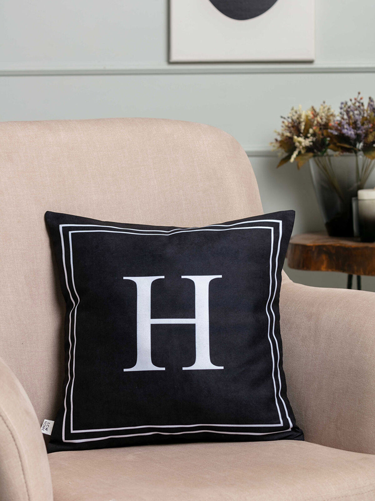 H Harfi Baskılı Petek Kırlent Kılıfı 45x45 Cm