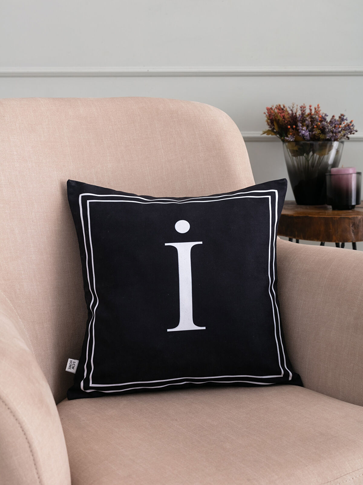 İ Harfi Baskılı Kırlent Kılıfı 45x45 Cm