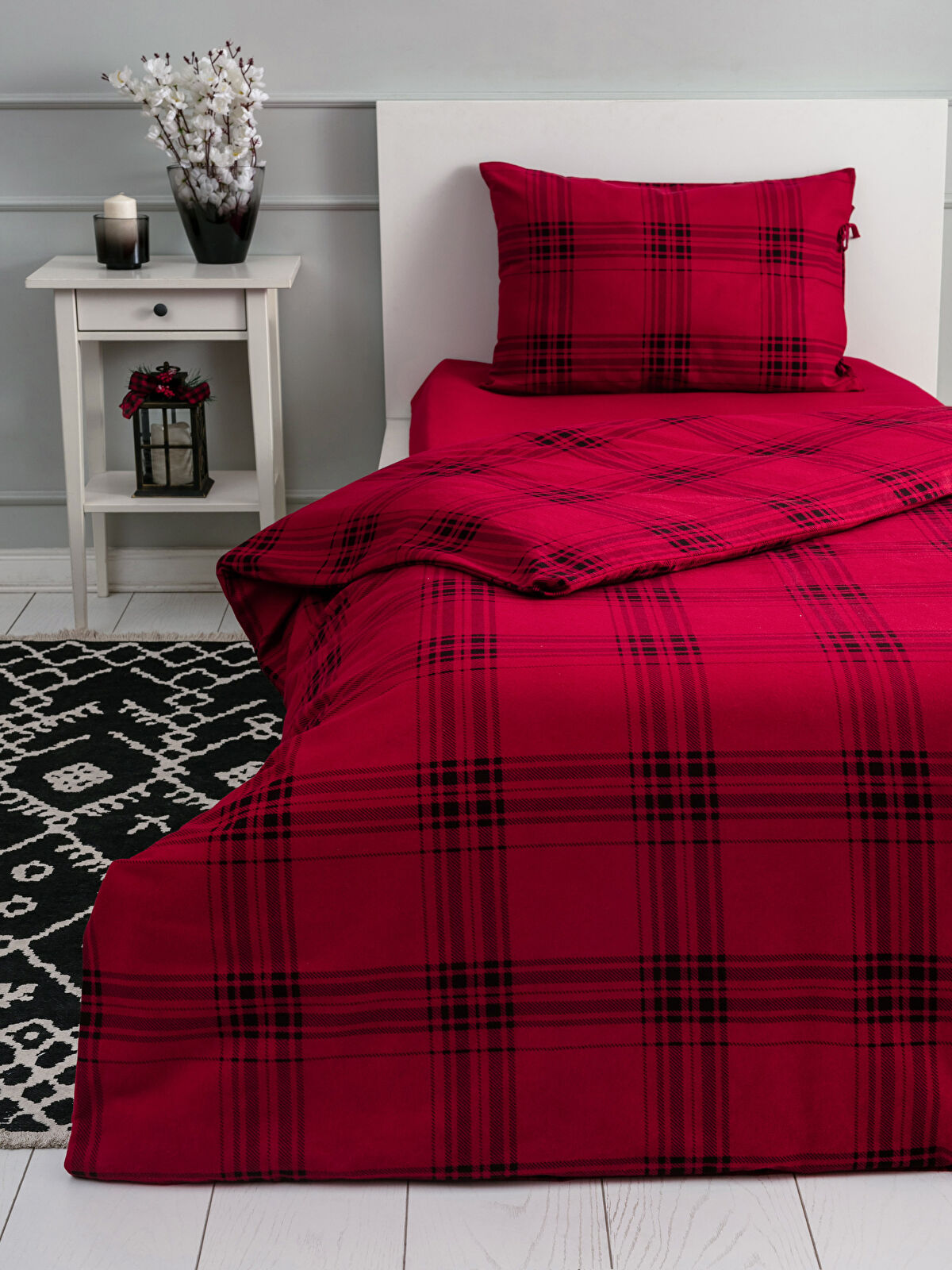 Tek Kişilik Ekose Desenli Flanel Nevresim Takımı