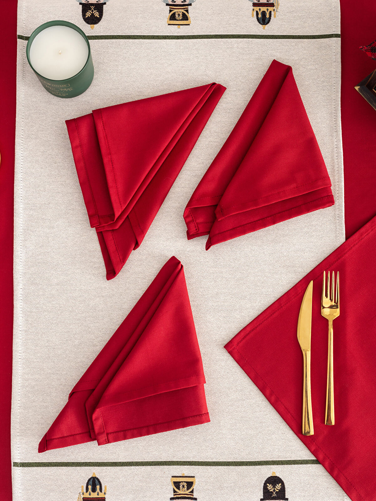 Yılbaşı Temalı Düz Buldan Peçete 40x40 Cm Yılbaşı Temalı Düz Buldan Peçete 40x40 Cm