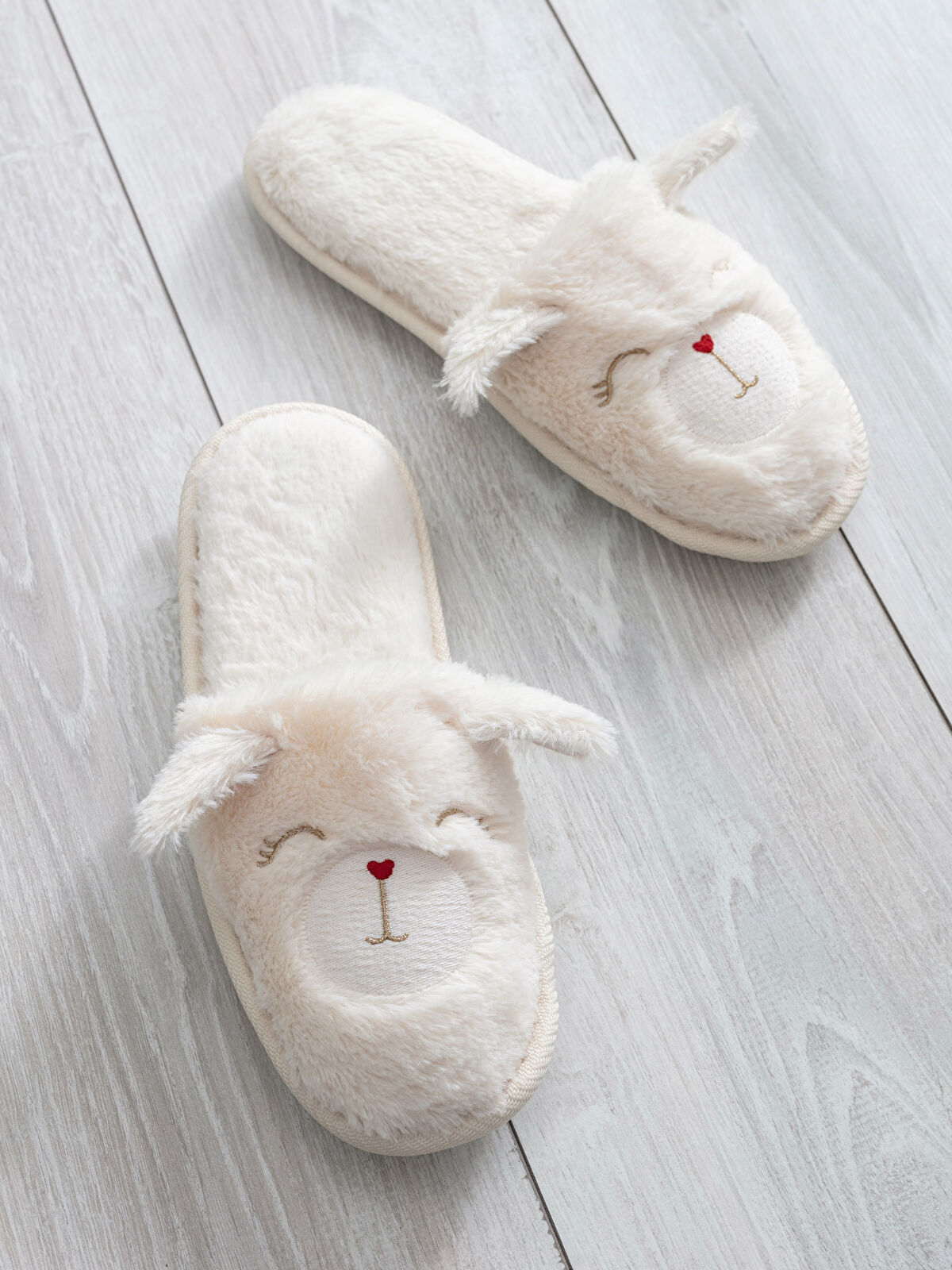 Yılbaşı Temalı Nakışlı Pelüş Kadın Ev Terliği