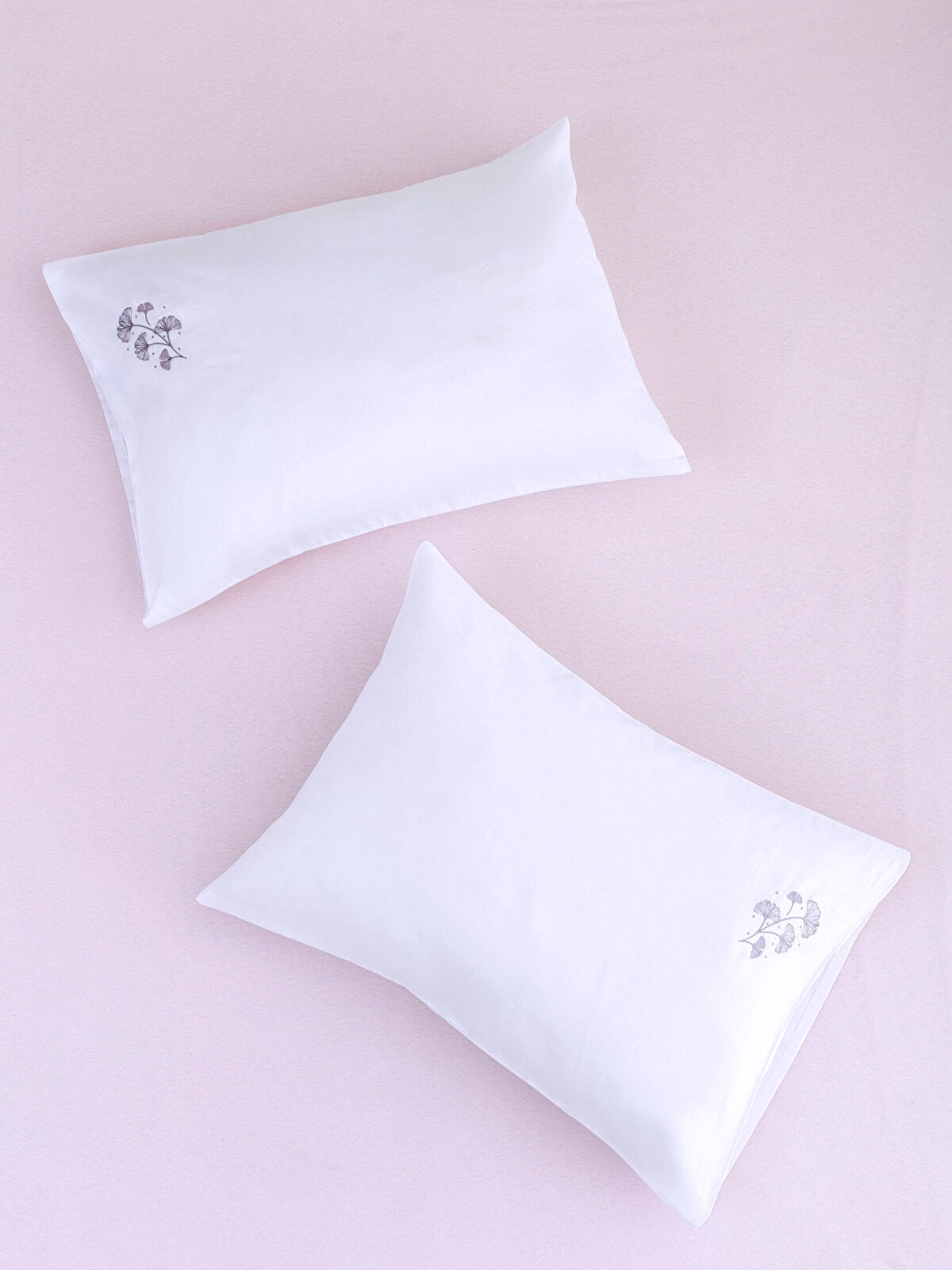 Nakış Detaylı Saten Yastık Kılıfı 2'li 50x70 Cm