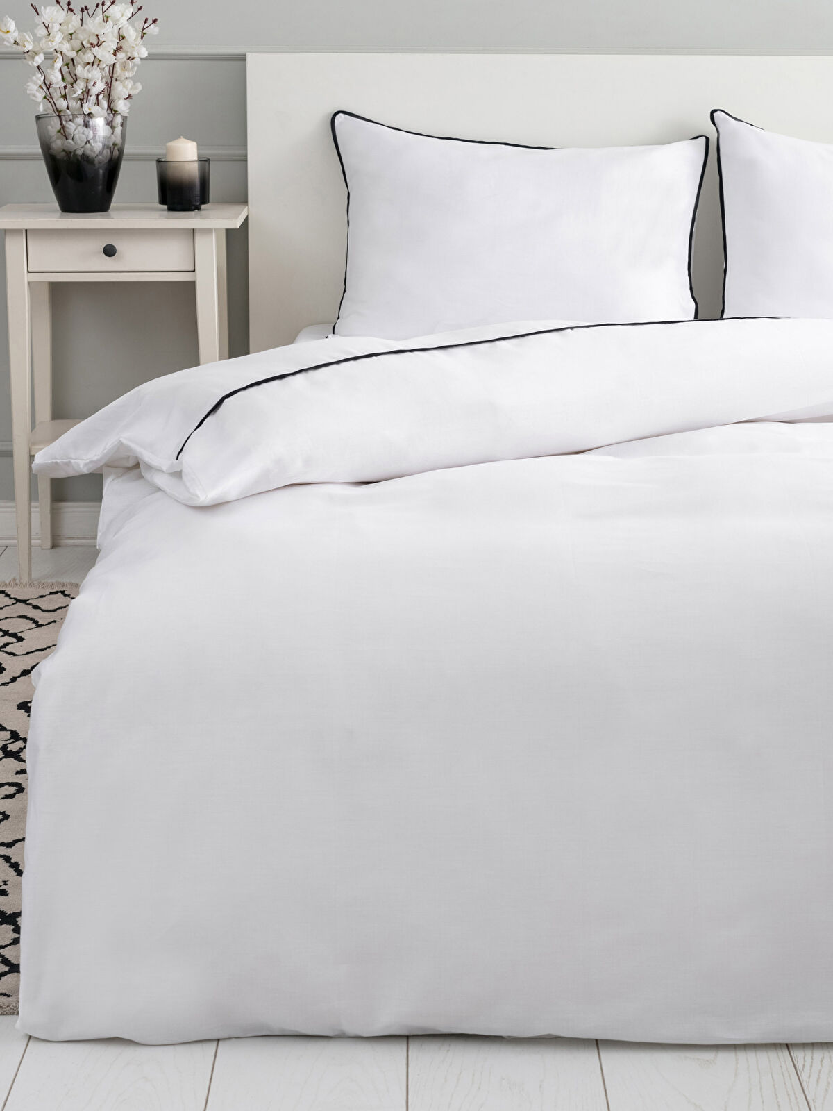 Çift Kişilik Düz Pamuk Saten Nevresim Takımı Çift Kişilik Düz Pamuk Saten Nevresim Takımı