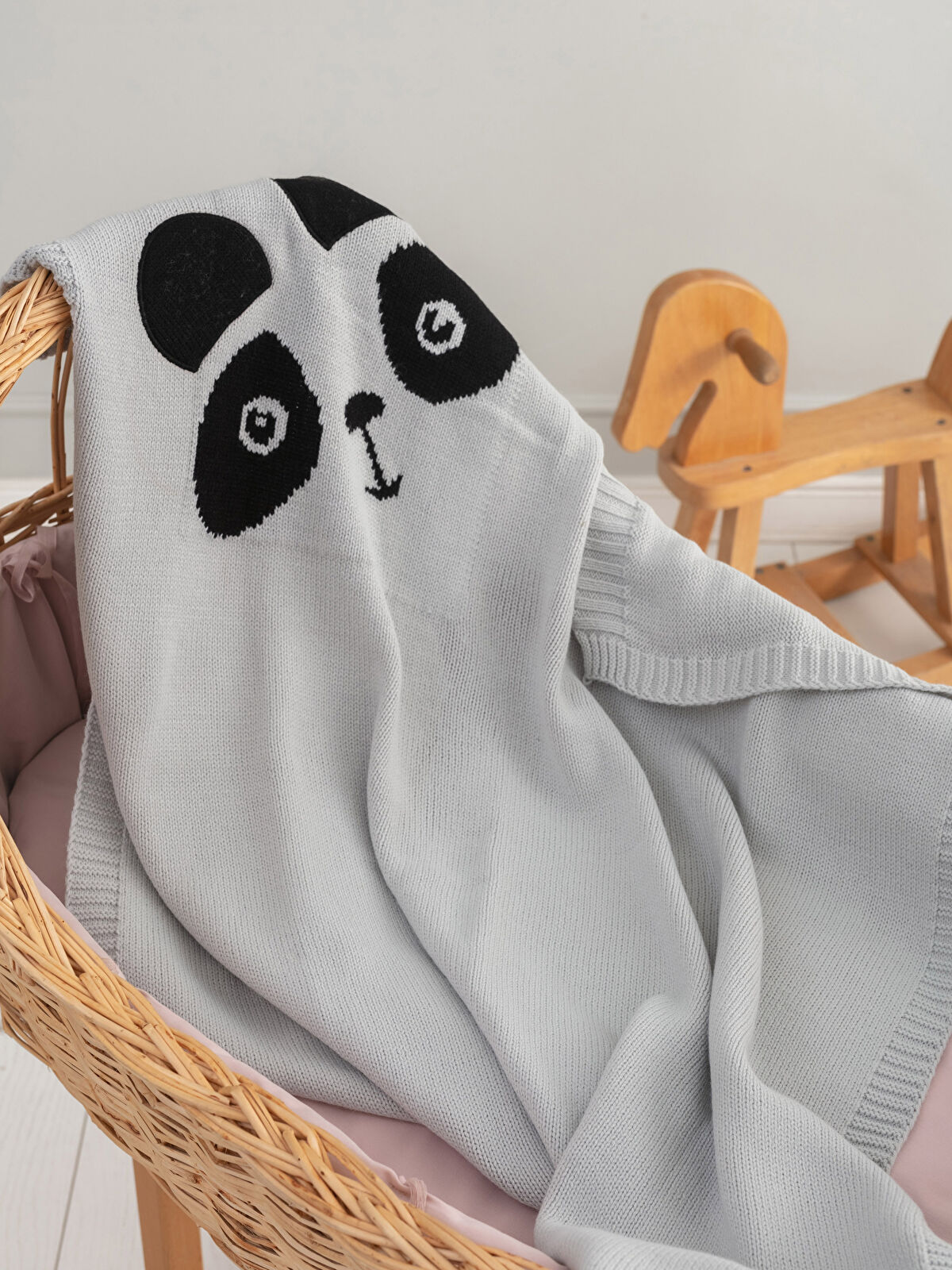 Aplike Detaylı Bebek Battaniyesi 80x100 Cm