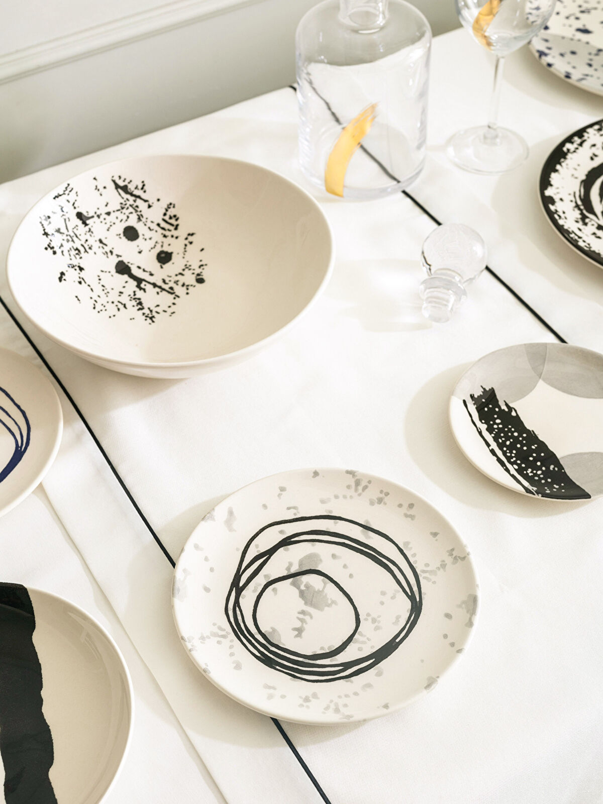 GAMZE SARAÇOĞLU X LCW HOME SERVİS TABAĞI - BASKILI SERAMİK 21 CM GAMZE SARAÇOĞLU X LCW HOME SERVİS TABAĞI - BASKILI SERAMİK 21 CM