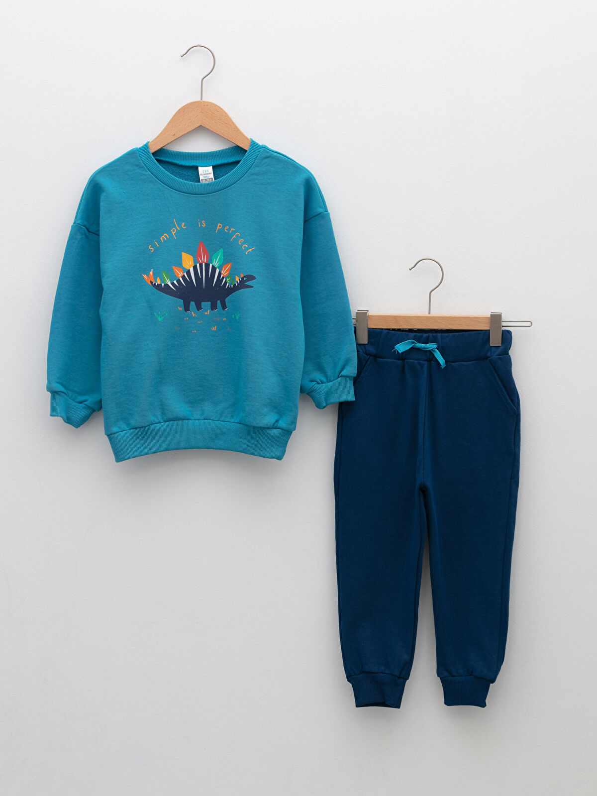 Bisiklet Yaka Uzun Kollu Baskılı Erkek Bebek Sweatshirt ve Jogger Pantolon 2'li Takım Bisiklet Yaka Uzun Kollu Baskılı Erkek Bebek Sweatshirt ve Jogger Pantolon 2'li Takım