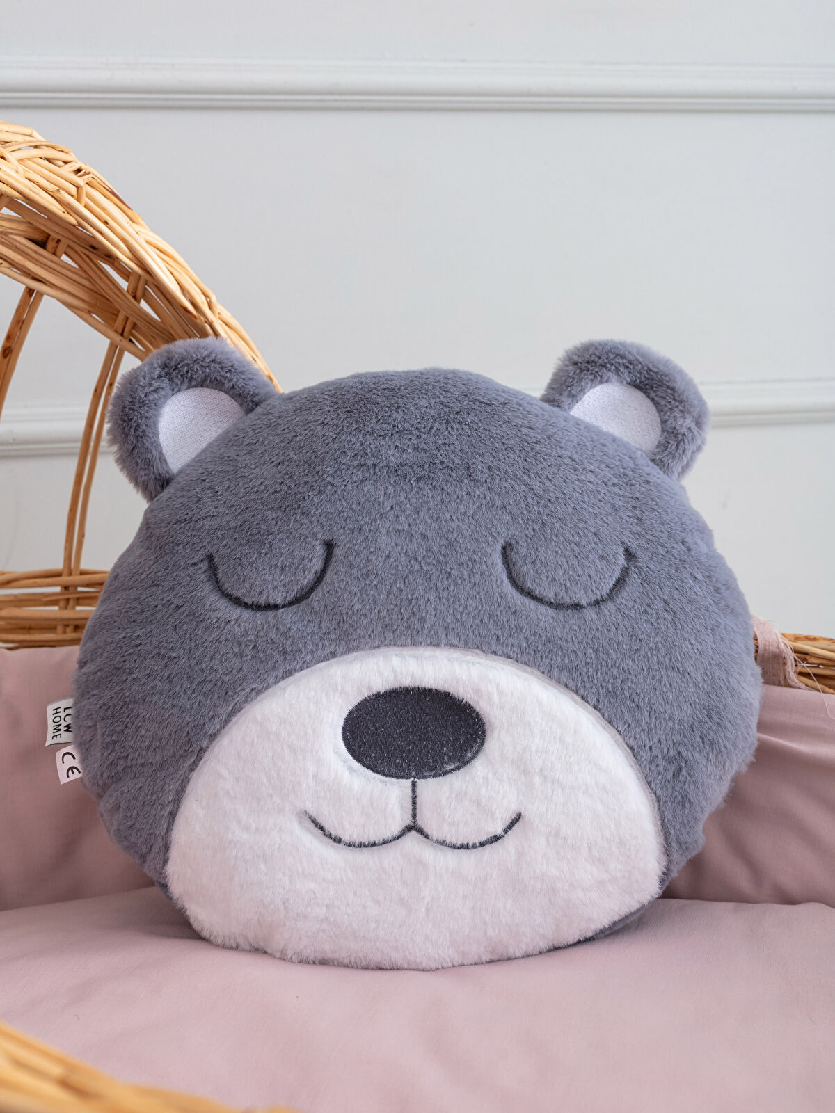 Nakış Detaylı Pelüş Dolgulu Bebek Kırlent 36x34 Cm