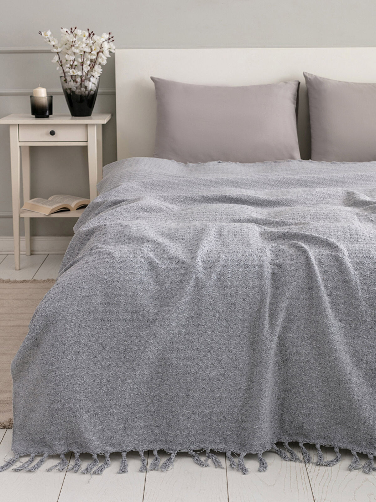 Çift Kişilik Püsküllü Yatak Örtüsü 200x230 Cm