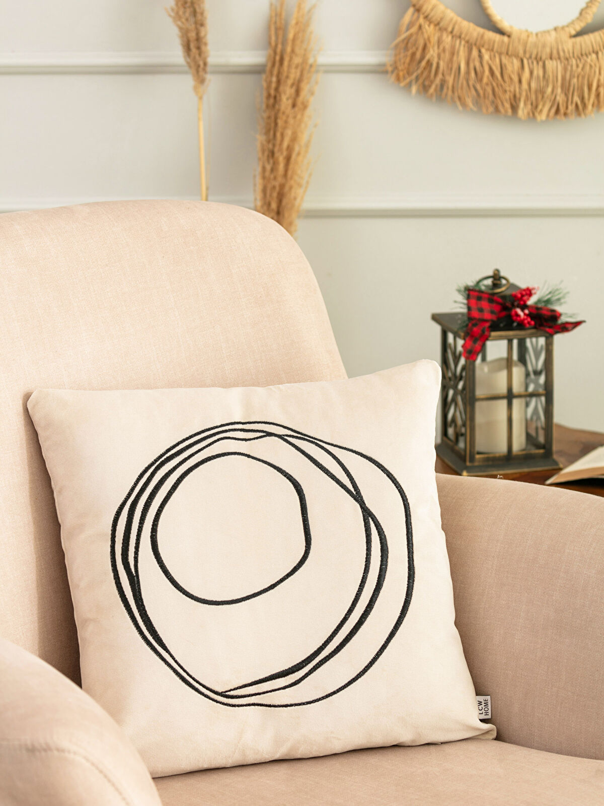GAMZE SARAÇOĞLU X LCW HOME KIRLENT - NAKIŞ DETAYLI KADİFE 45X45 CM GAMZE SARAÇOĞLU X LCW HOME KIRLENT - NAKIŞ DETAYLI KADİFE 45X45 CM