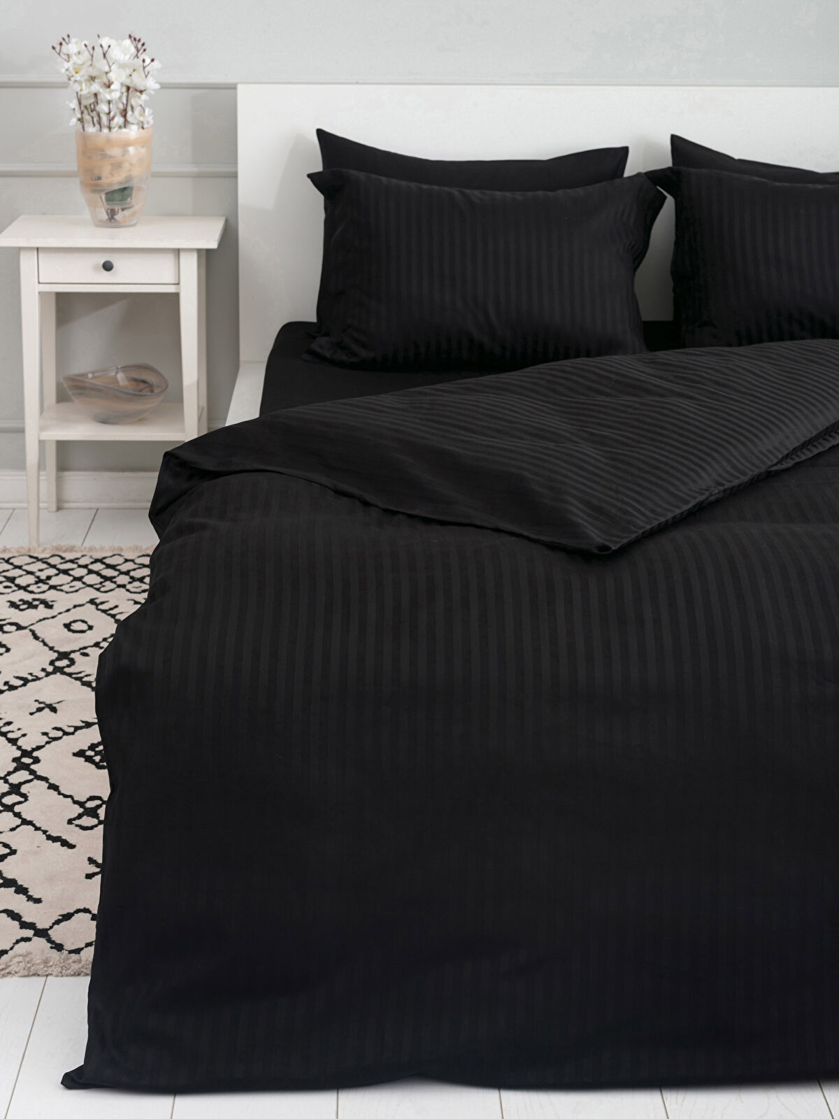 GAMZE SARAÇOĞLU X LCW HOME NEVRESİM TAKIMI - KING SIZE DOKUMA DÜZ PAMUK SATEN GAMZE SARAÇOĞLU X LCW HOME NEVRESİM TAKIMI - KING SIZE DOKUMA DÜZ PAMUK SATEN