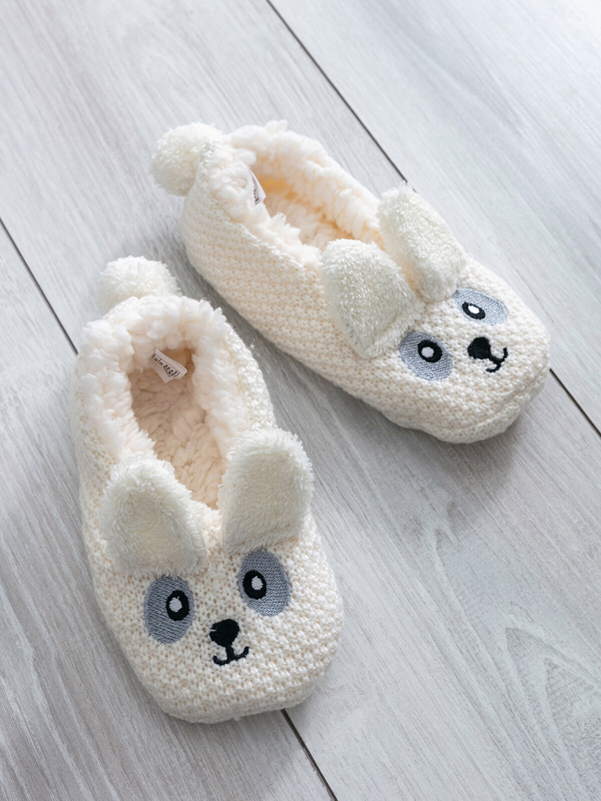 Nakışlı Polar Ev Ayakkabısı