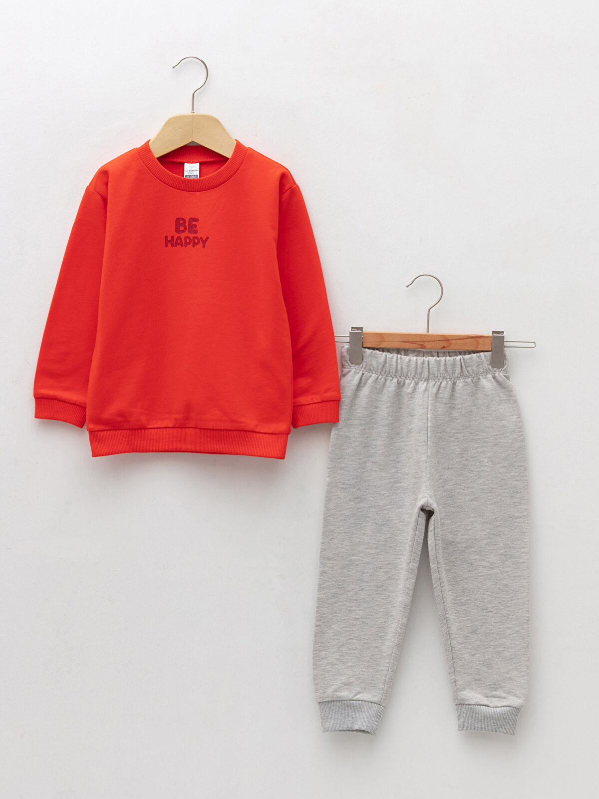 Bisiklet Yaka Uzun Kollu Baskılı Erkek Bebek Sweatshirt ve Jogger Eşofman Alt 2'li Takım Bisiklet Yaka Uzun Kollu Baskılı Erkek Bebek Sweatshirt ve Jogger Eşofman Alt 2'li Takım