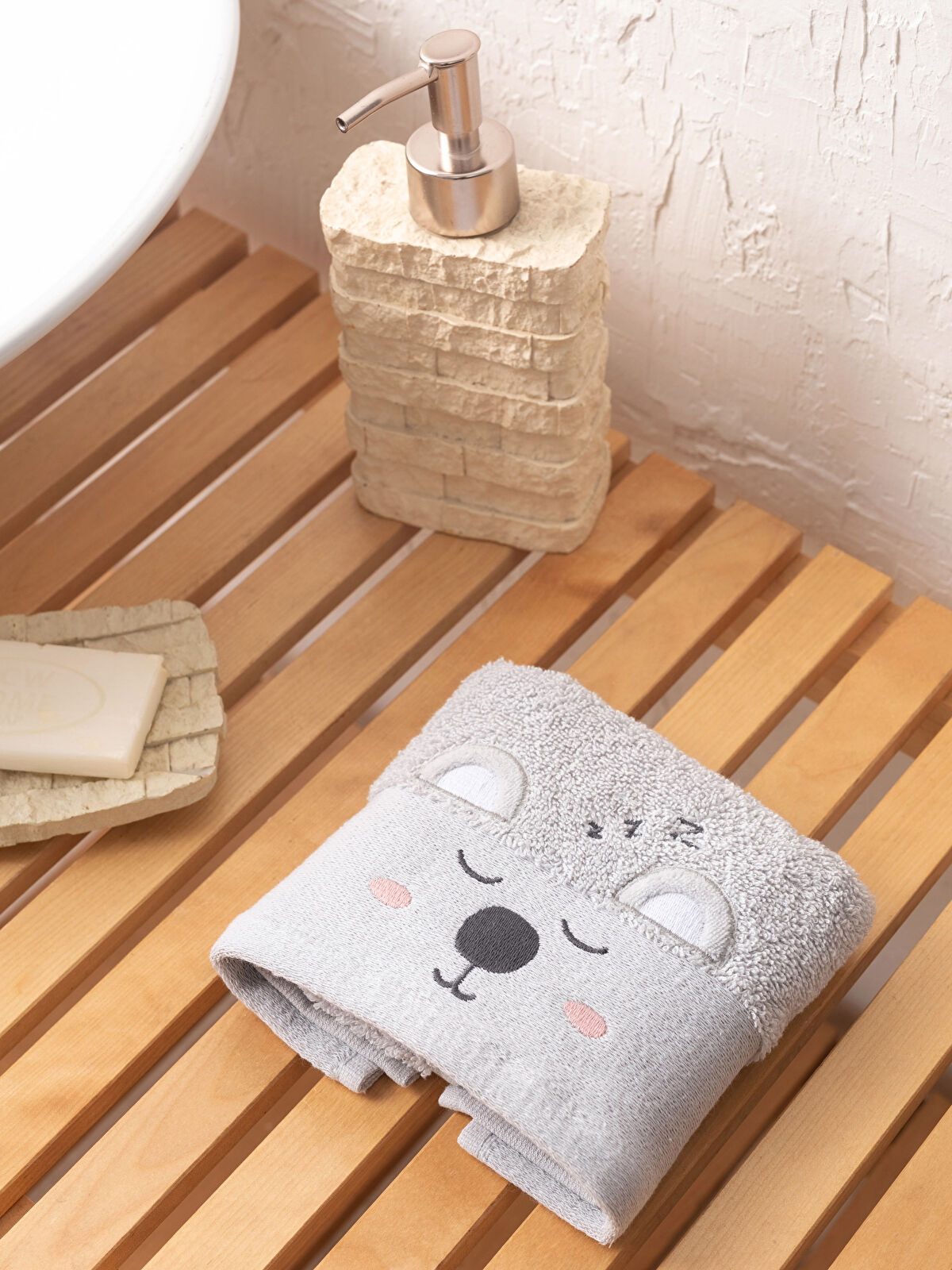 Nakış Detaylı Bukle Çocuk El Havlusu 30x50 Cm