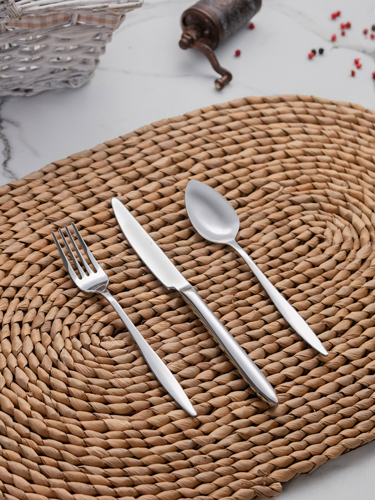 Paslanmaz Çelik Tatlı Çatal Kaşık Bıçak Seti 18'li Paslanmaz Çelik Tatlı Çatal Kaşık Bıçak Seti 18'li