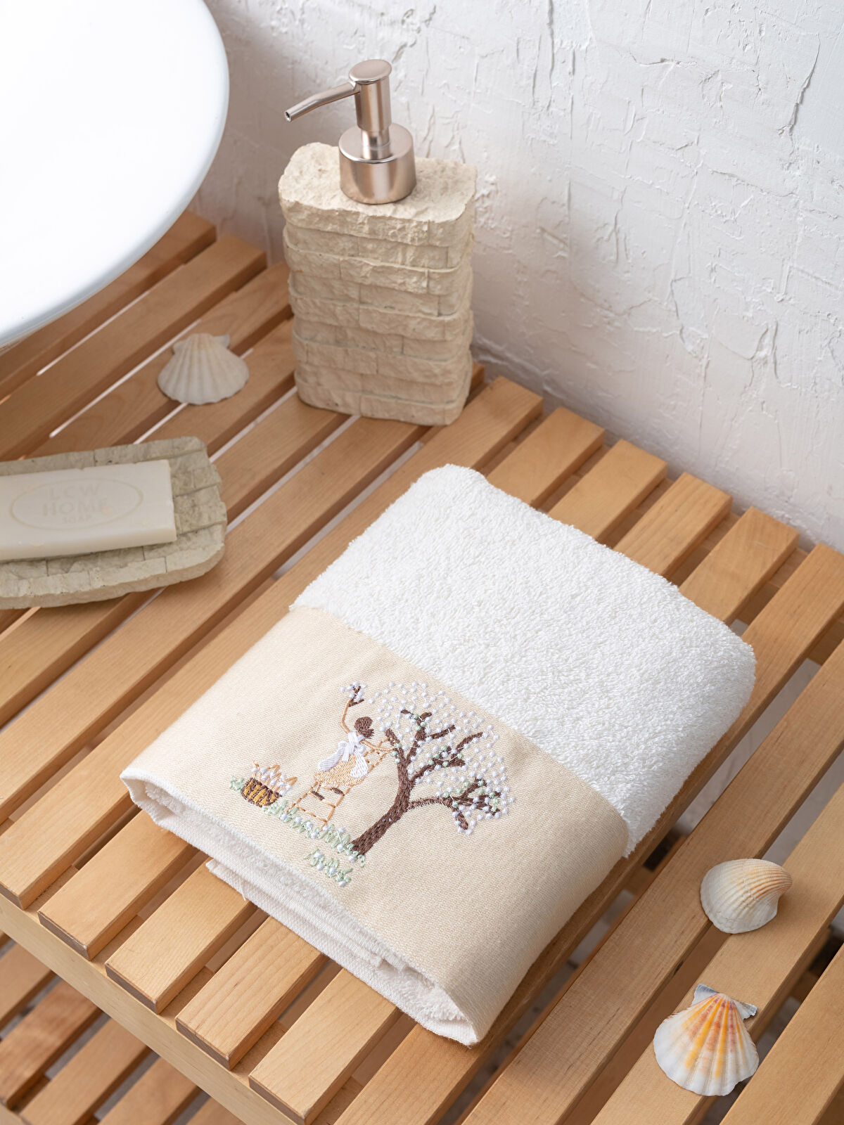 Nakışlı Bukle Yüz Havlusu 50x80 Cm