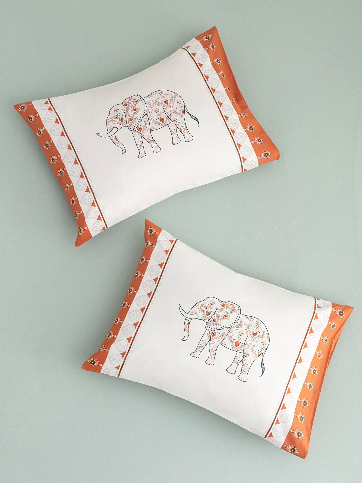 Fil Desenli Pamuklu Yastık Kılıfı 2'li 50x70 Cm