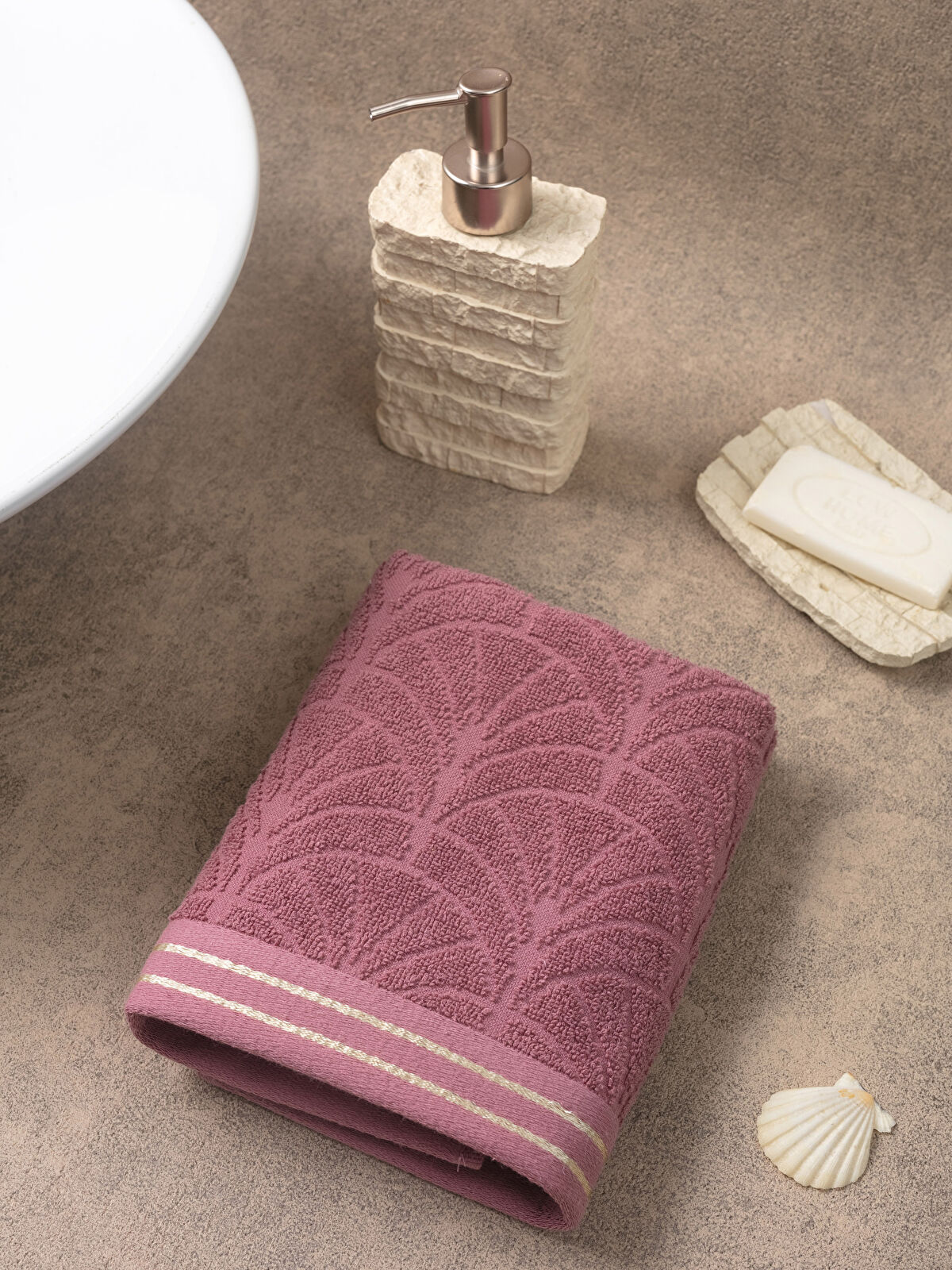 Kendinden Desenli Yüz Havlusu 50x80 Cm