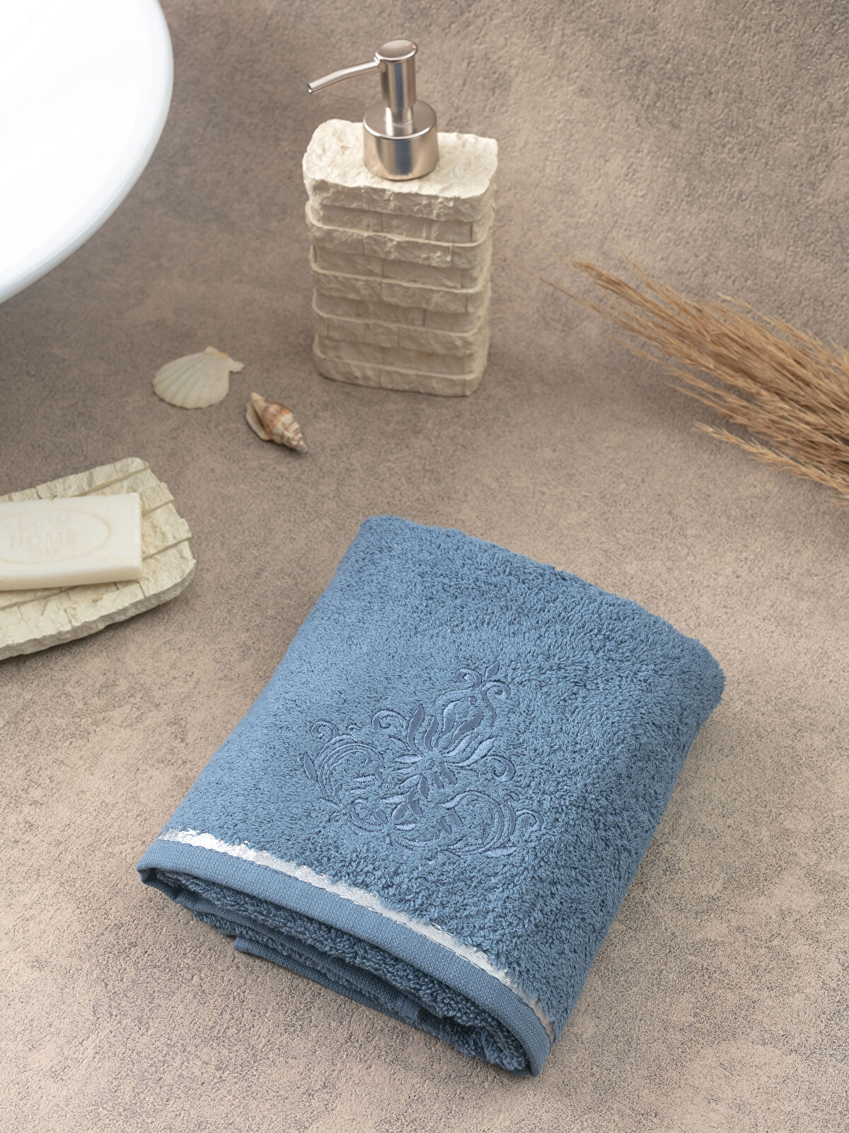 Balık Nakışlı Yüz Havlusu 50x80 Cm