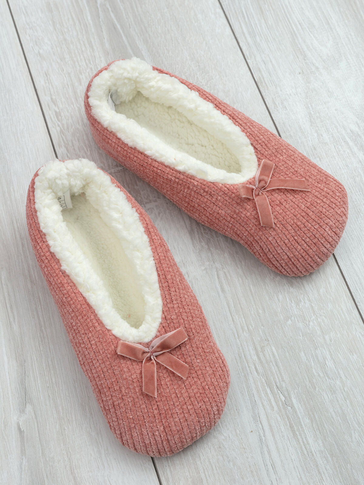 Kadife Fiyonklu Kadın Banyo Terliği