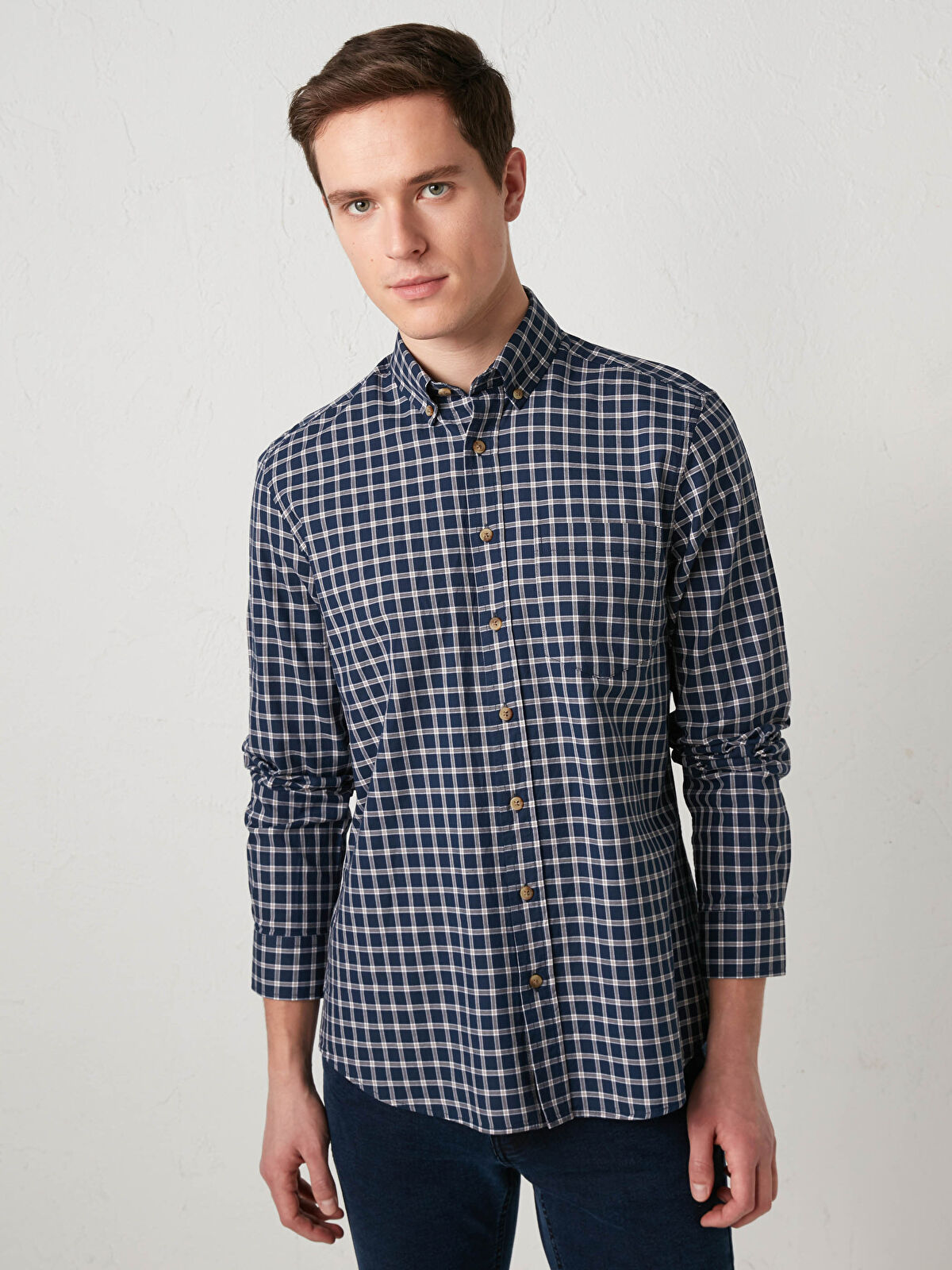 LCW CLASSIC Regular Fit Uzun Kollu Ekose Gabardin Erkek Gömlek LCW CLASSIC Regular Fit Uzun Kollu Ekose Gabardin Erkek Gömlek