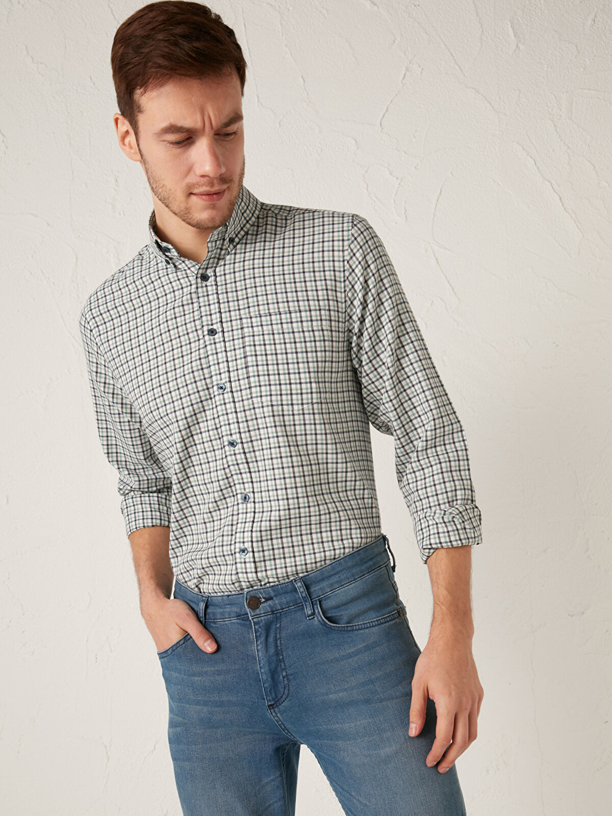 LCW CLASSIC Regular Fit Uzun Kollu Ekose Gabardin Erkek Gömlek LCW CLASSIC Regular Fit Uzun Kollu Ekose Gabardin Erkek Gömlek