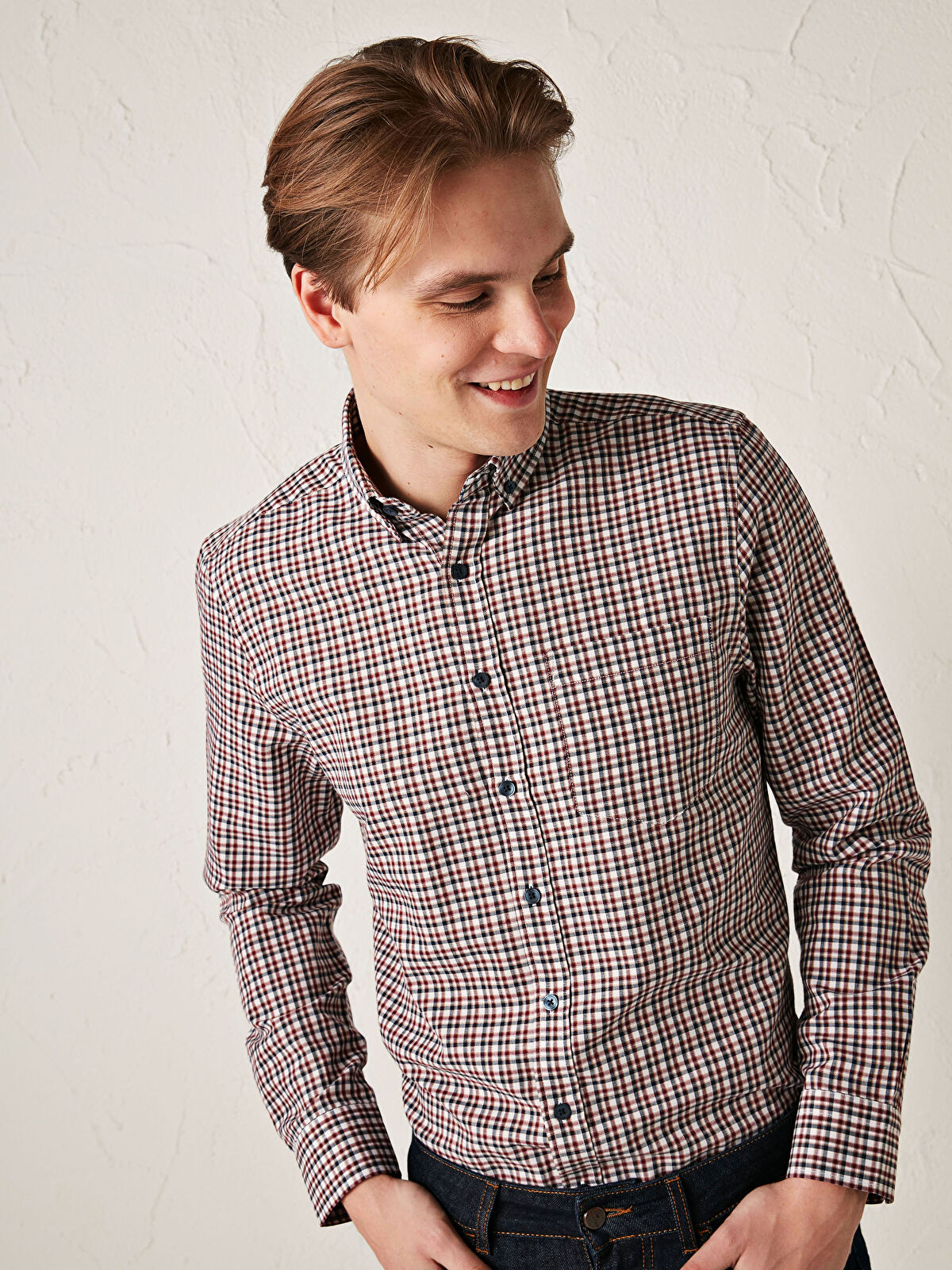 LCW CLASSIC Regular Fit Uzun Kollu Ekose Gabardin Erkek Gömlek LCW CLASSIC Regular Fit Uzun Kollu Ekose Gabardin Erkek Gömlek