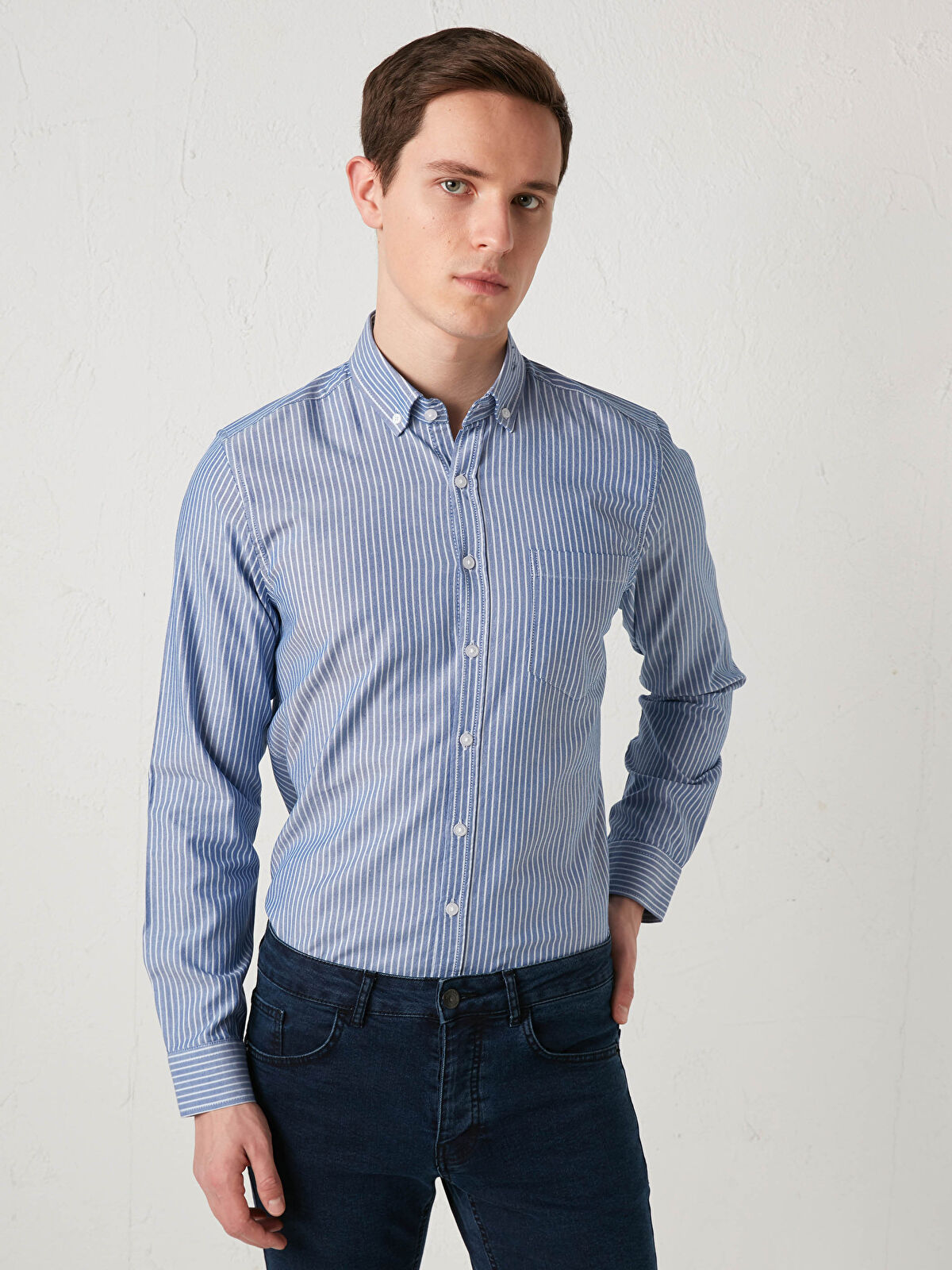 LCW CLASSIC Slim Fit Uzun Kollu Oxford Erkek Gömlek