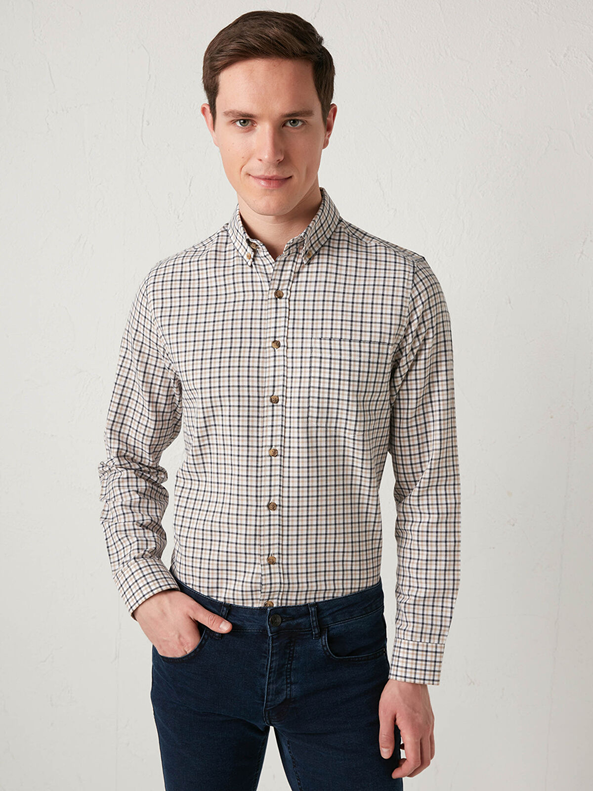 LCW CLASSIC Regular Fit Uzun Kollu Ekose Gabardin Erkek Gömlek LCW CLASSIC Regular Fit Uzun Kollu Ekose Gabardin Erkek Gömlek