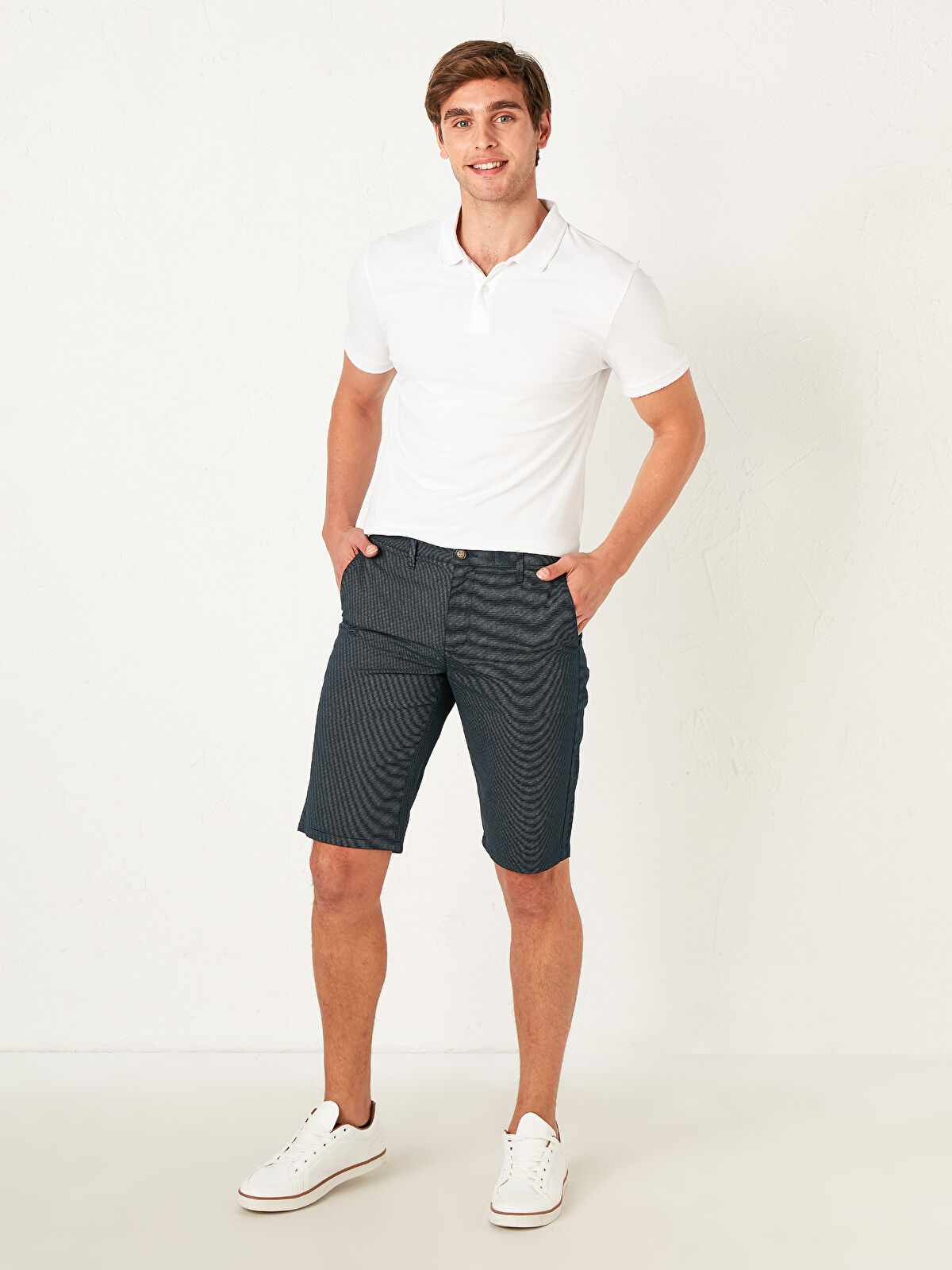 LCW CLASSIC Regular Fit Gabardin Şort